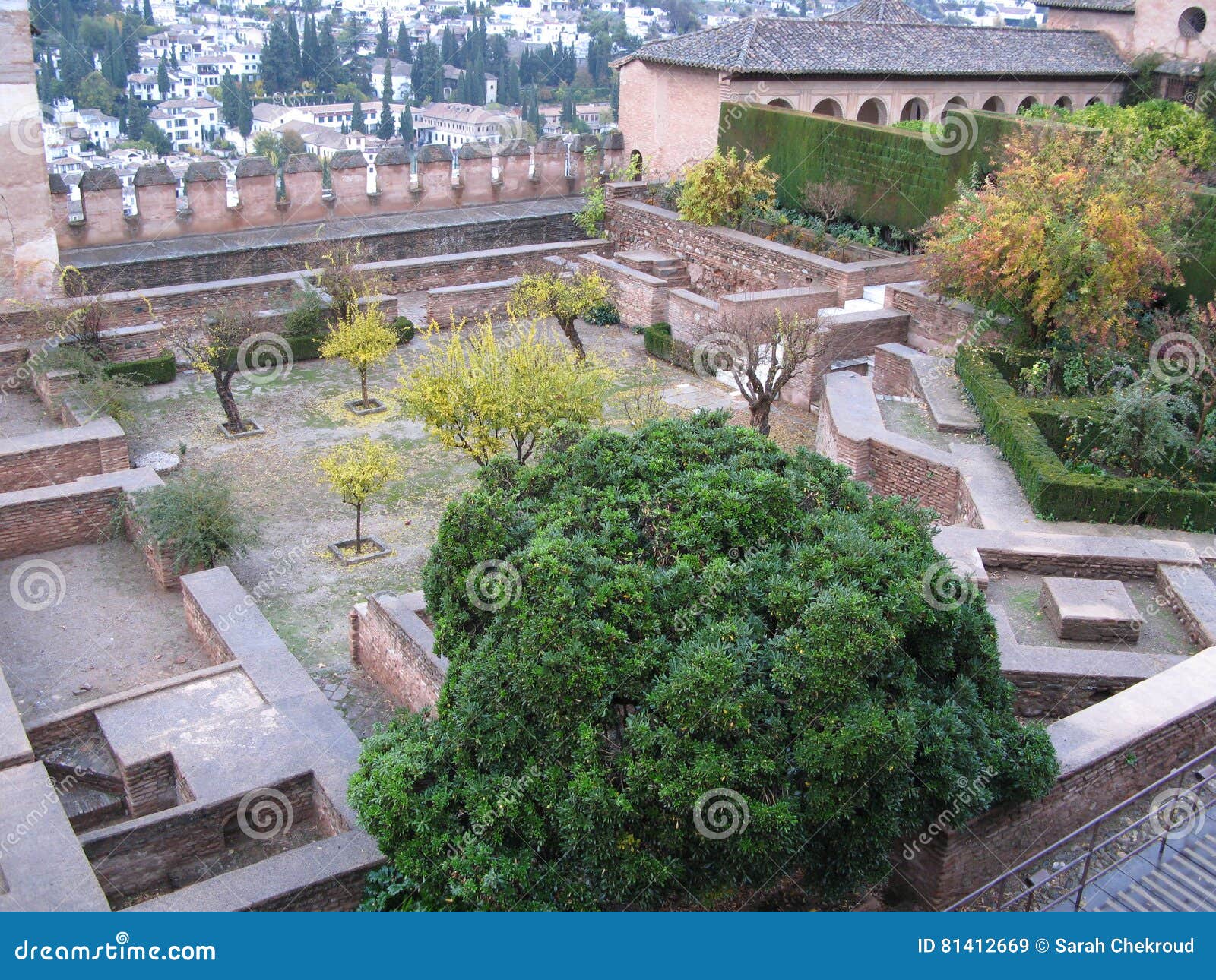 Inside the alhambra palace stock image. Image of arab - 81412669