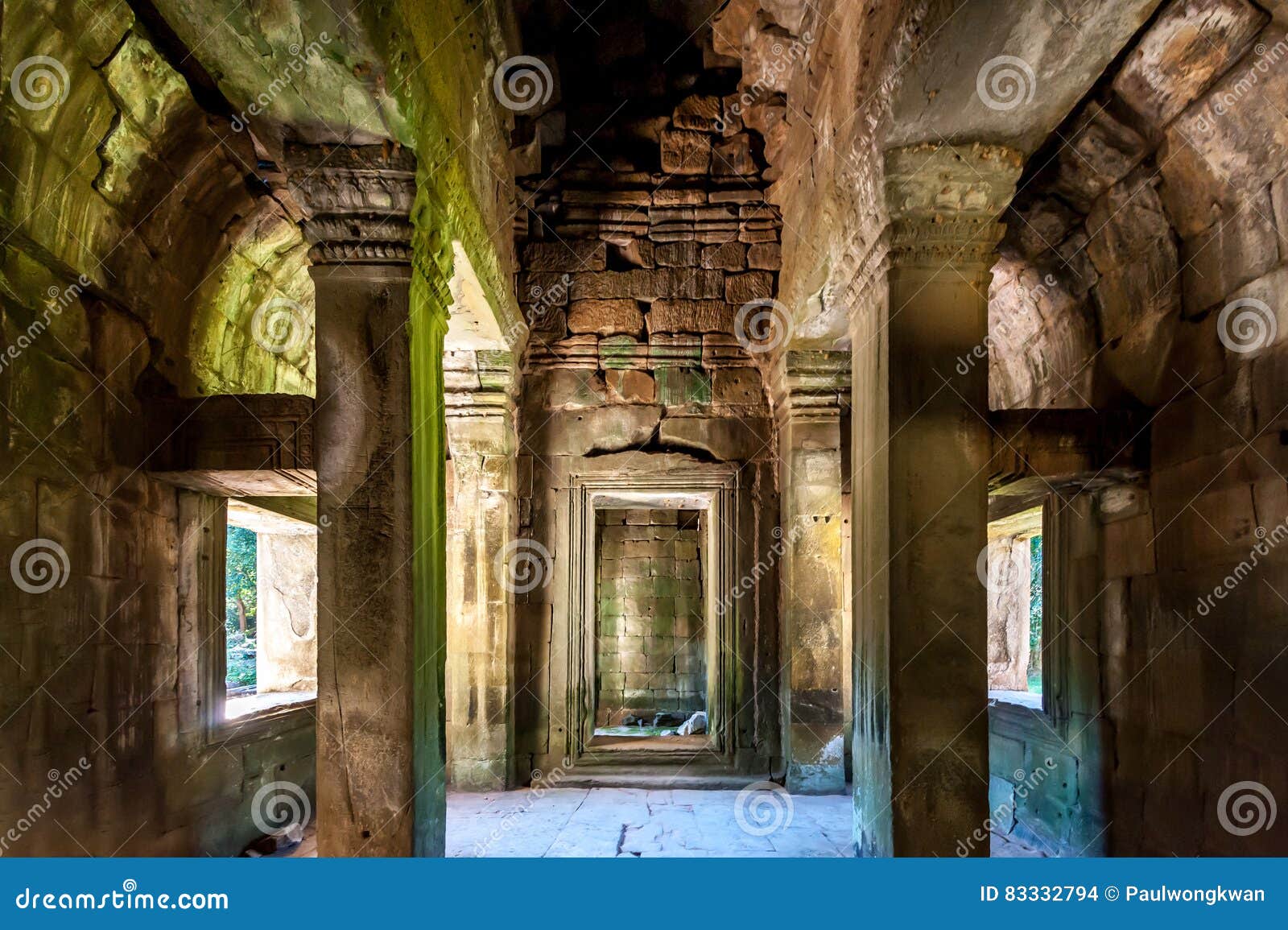 Inside Angkor Wat stock photo. Image of ceiling, buddhism - 83332794