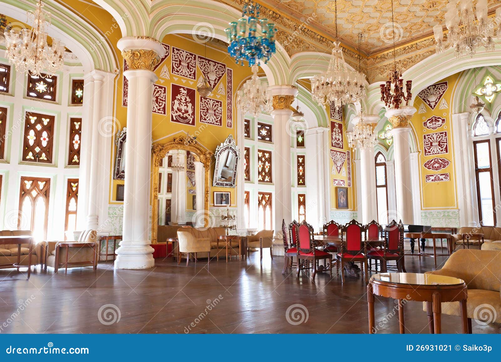Inside Bangalore Palace editorial photo. Image of monument - 26931021