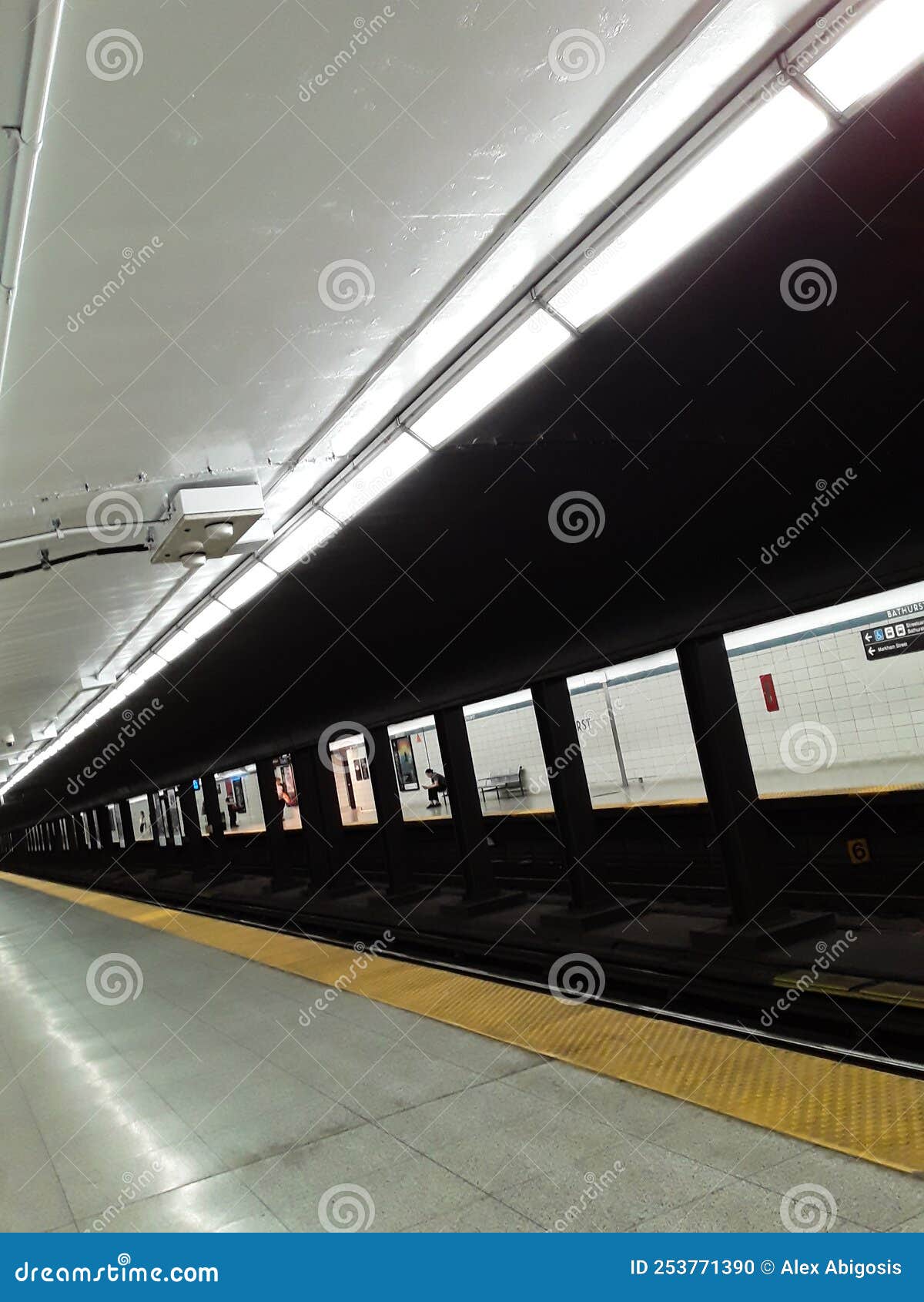 Inside Bathurst Station in the Toronto Transit System Stock Photo ...