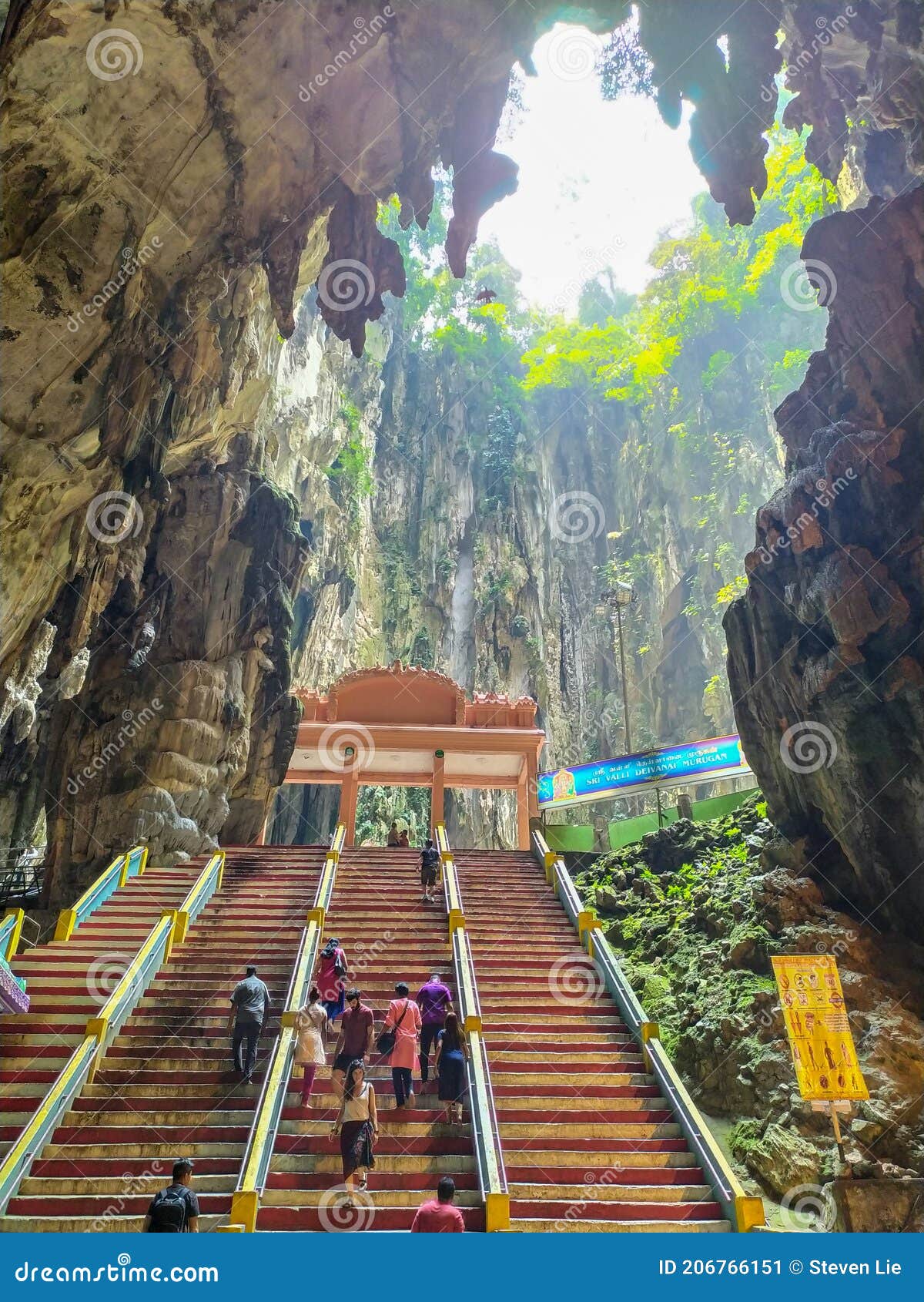 Inside of Batu Caves, Hindu Temple Editorial Photo - Image of temple ...