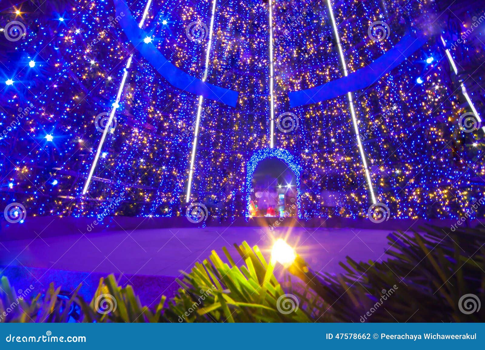 Inside big christmas tree editorial photography. Image of pyramid ...