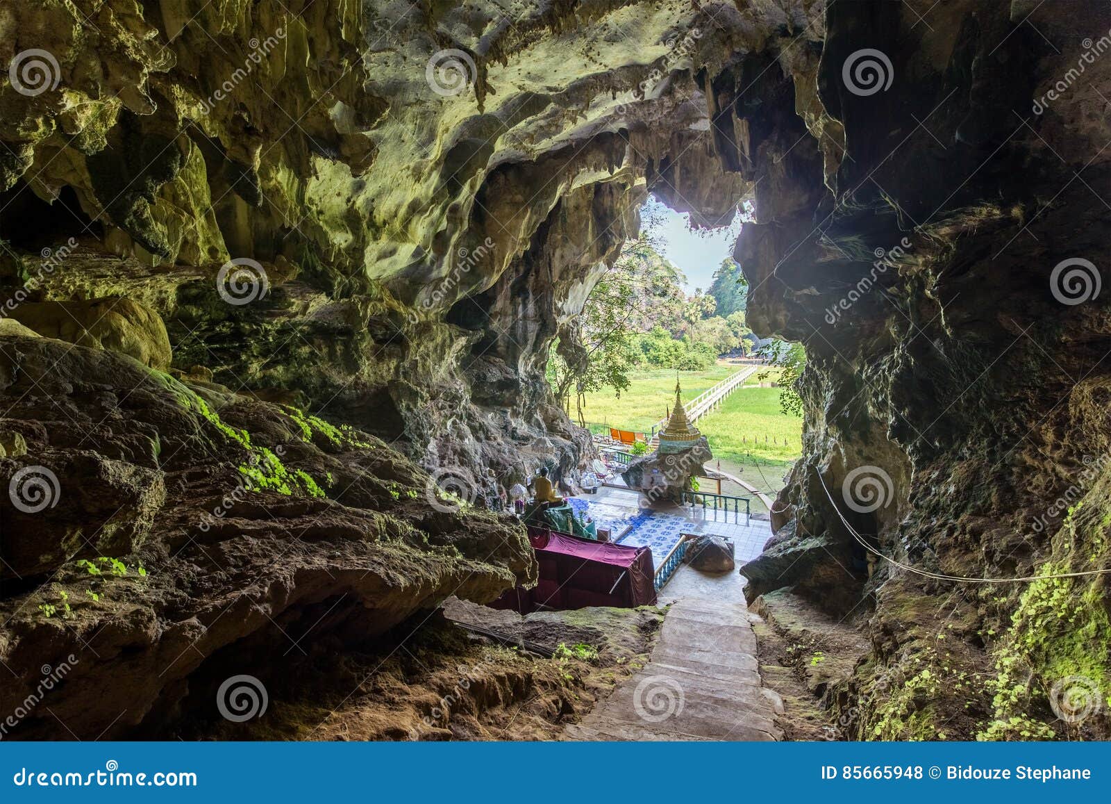 Inside Buddhist Cave in Myanmar Stock Photo - Image of rock, saddar ...
