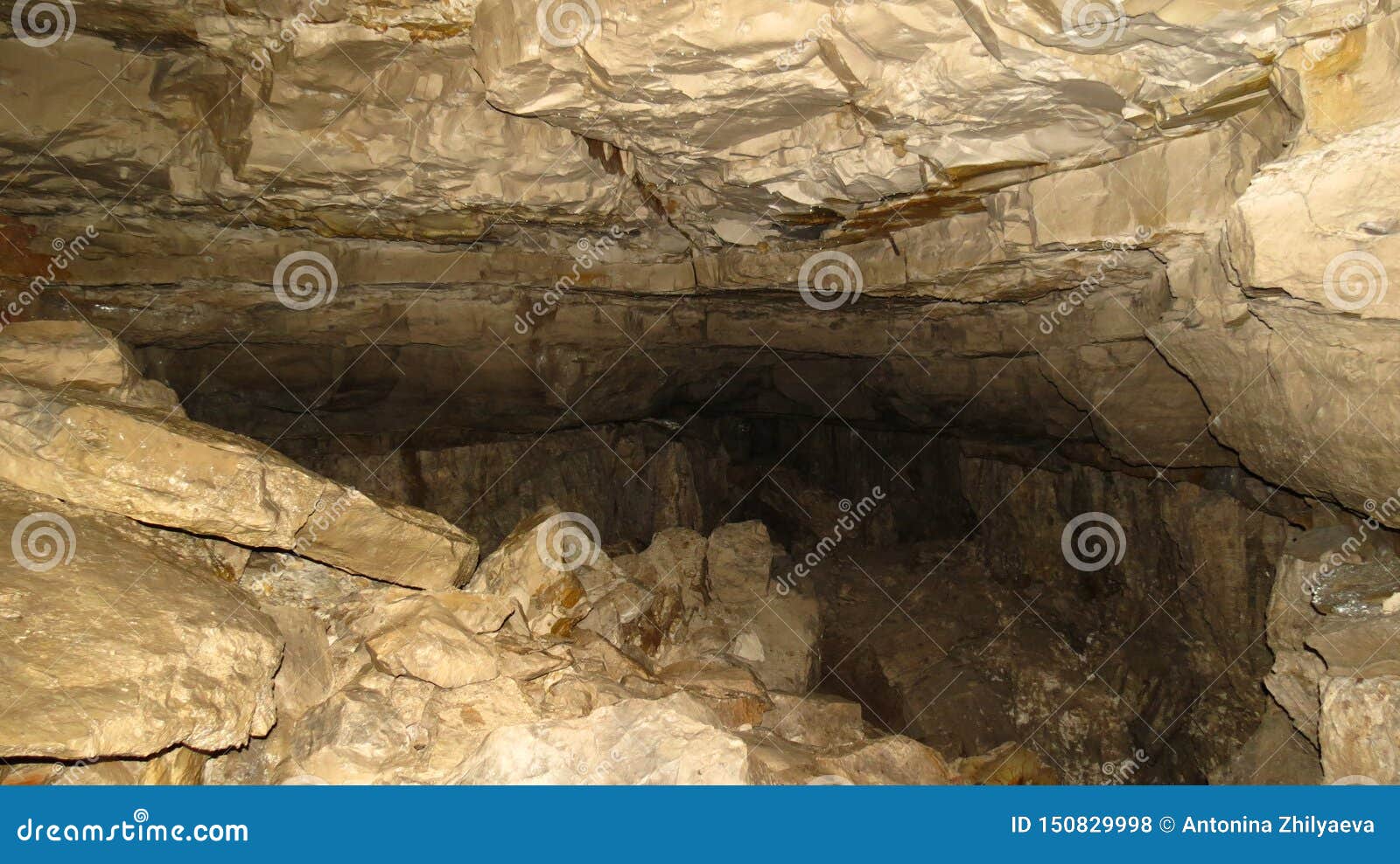 Inside a Deep and Beautiful Cave Stock Photo - Image of cave, deep ...