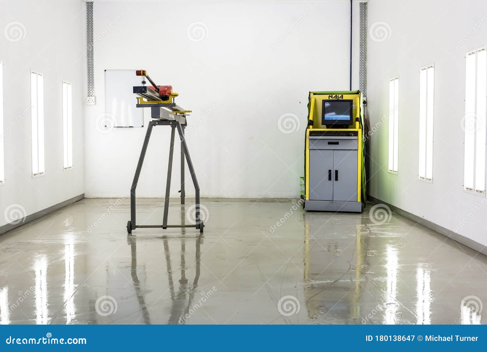Inside an Empty Panel Beater Vehicle Workshop Bay Editorial Photography ...