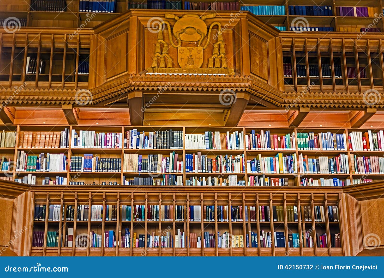 Inside the Library of the University of Leuven, Belgium 5 Editorial ...