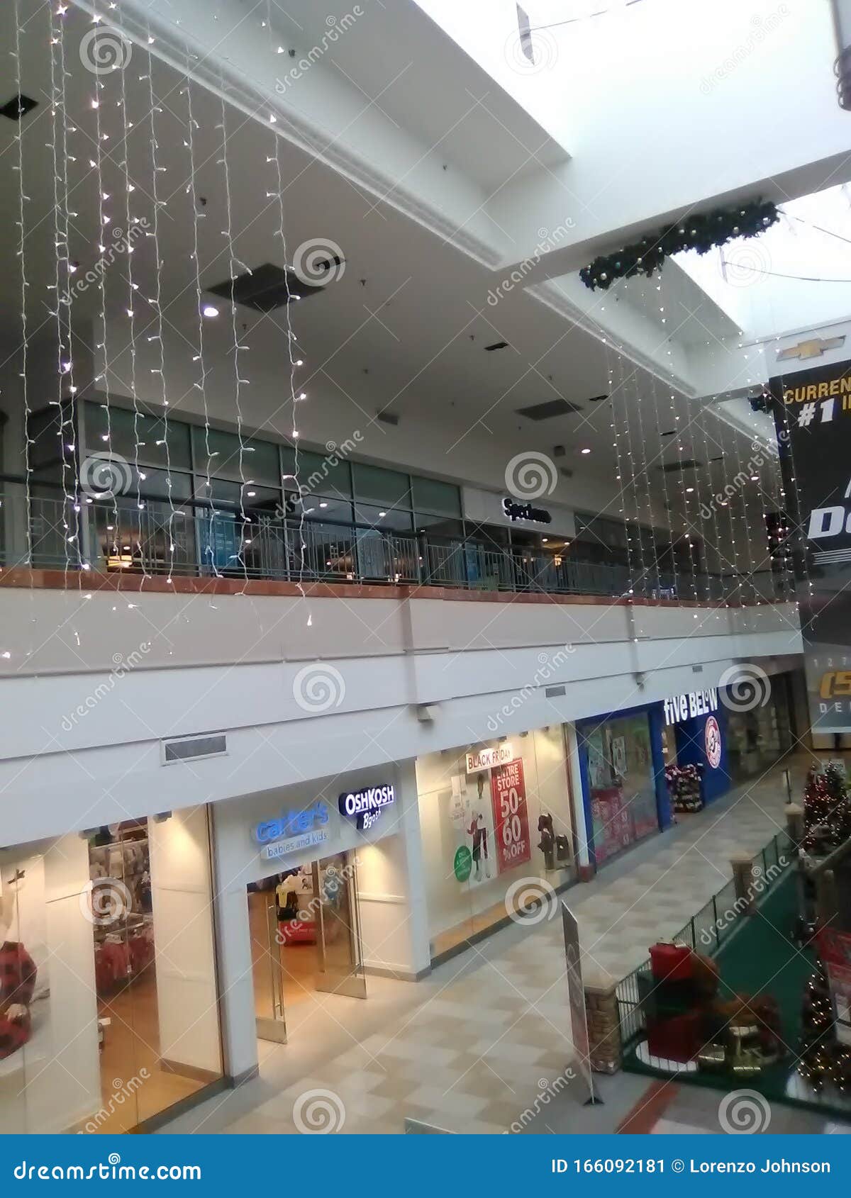 One Store on Top and Five Below Editorial Photo - Image of inside ...