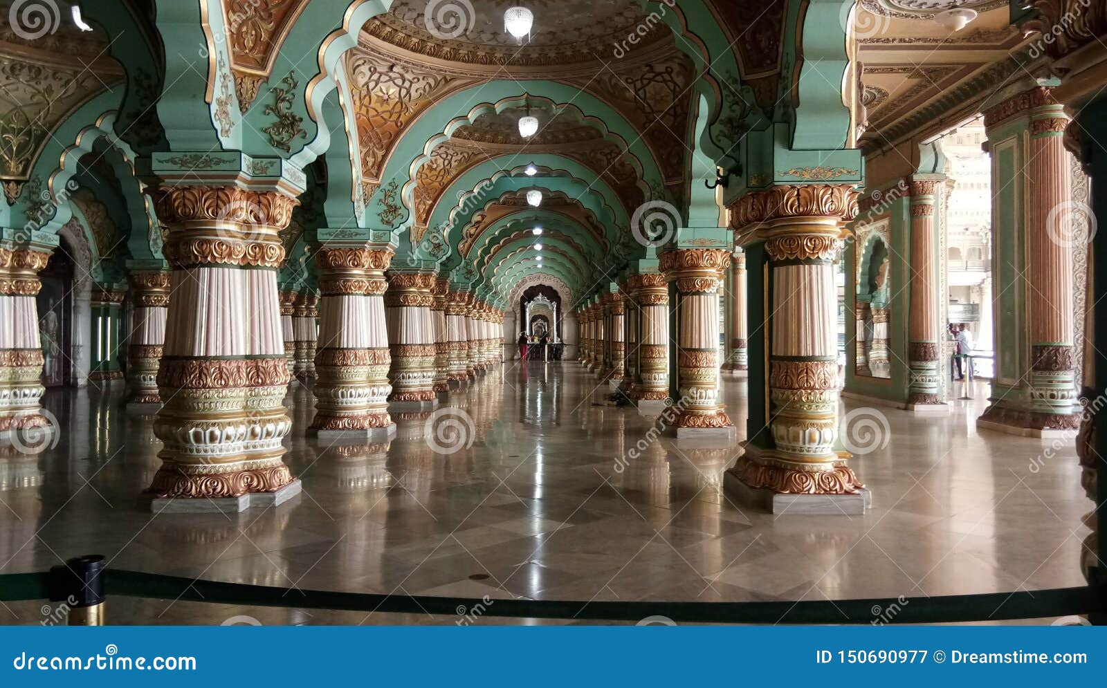 Inside the Mysore palace editorial photography. Image of tourism ...