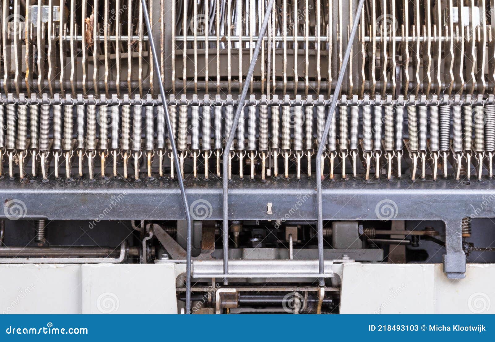 The Inside of an Old Typewriter Stock Image - Image of grit, typewriter ...