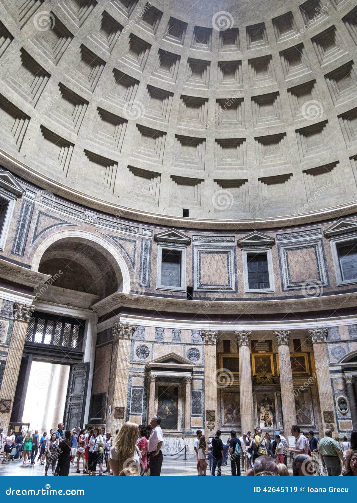 Inside Pantheon, Rome editorial stock image. Image of panorama - 42645119