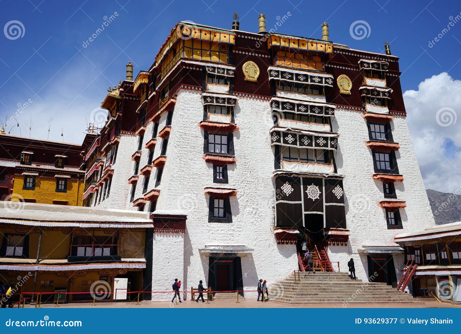 Inside Potala palace editorial photography. Image of window - 93629377