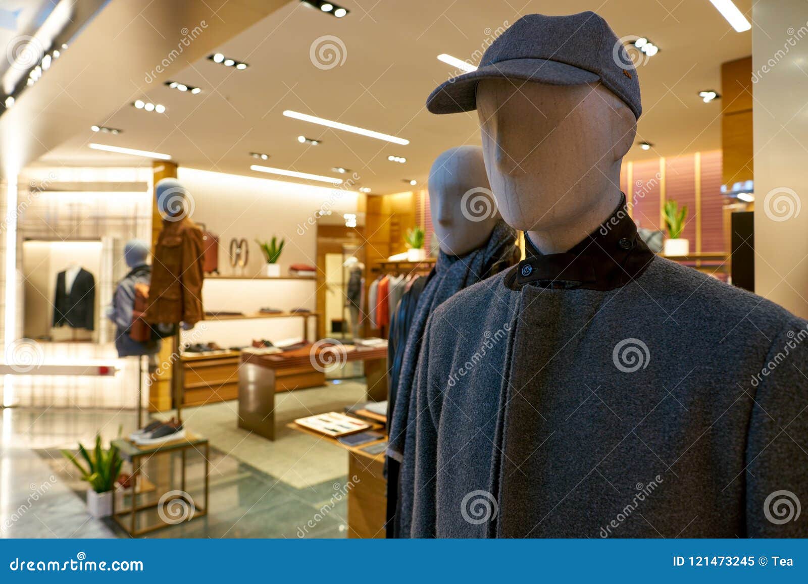 Inside Rinascente in Rome editorial image. Image of boutique - 121473245