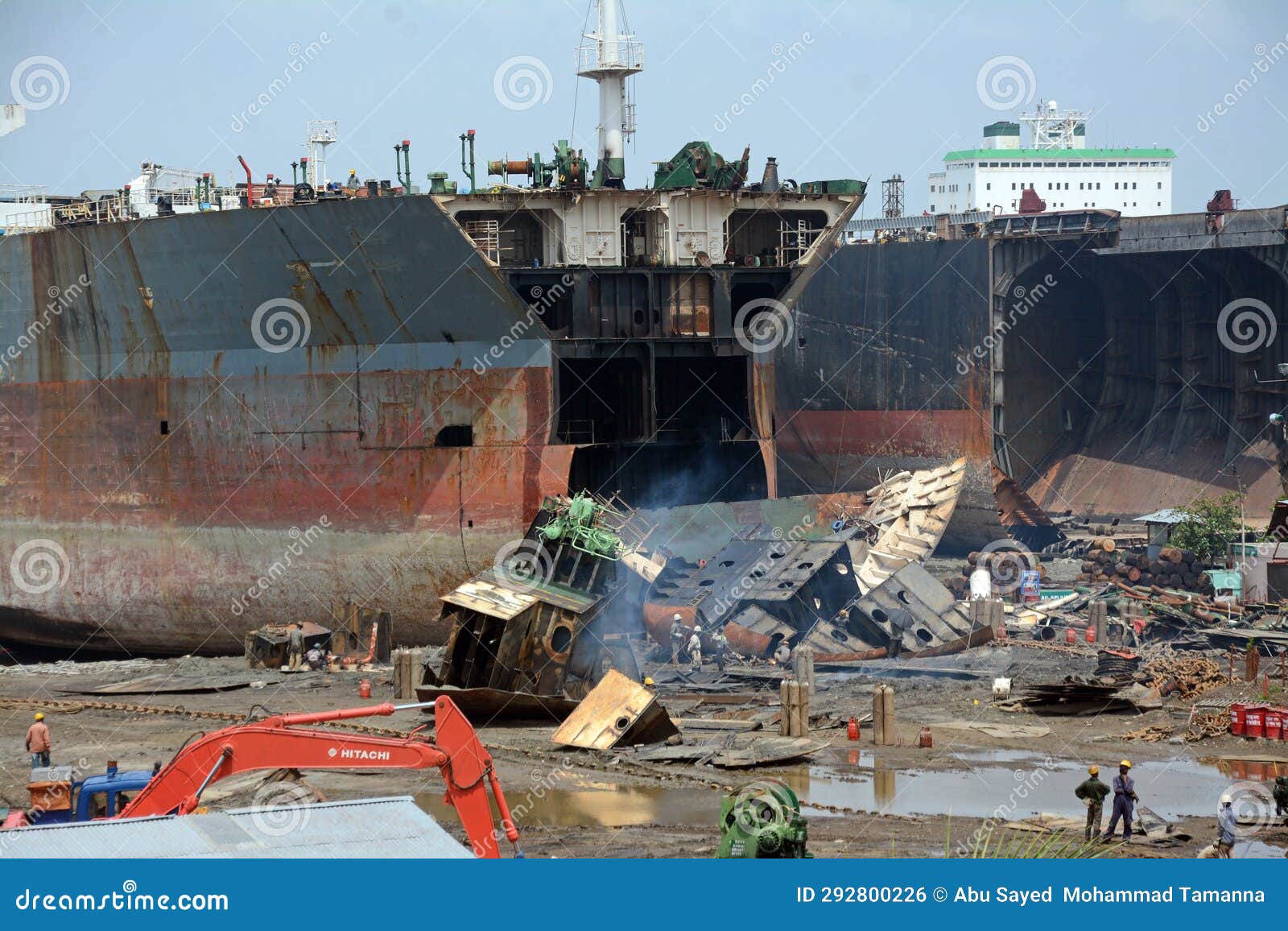 Inside of Ship Breaking Yard Chittagong,Bangladesh Editorial Photo ...