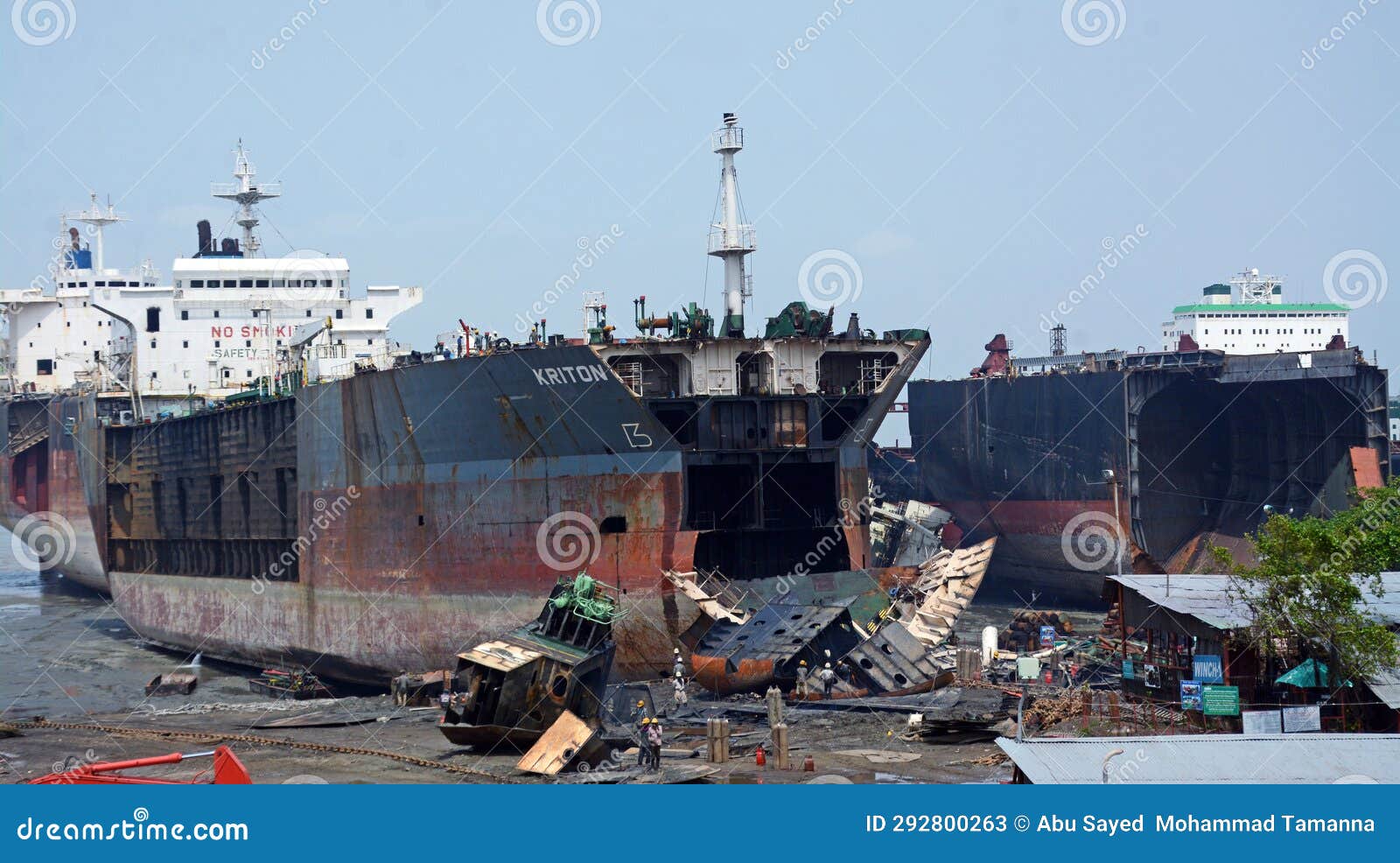 Inside of Ship Breaking Yard Chittagong,Bangladesh Editorial Stock ...
