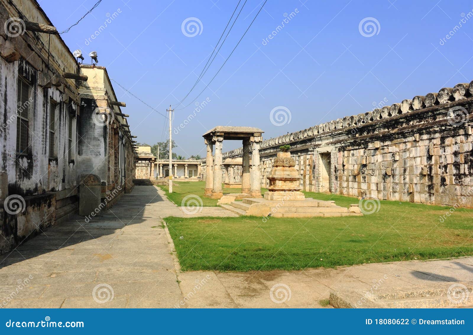 Inside of Sri Ranganatha Swamy Temple Stock Photo - Image of sculpture ...