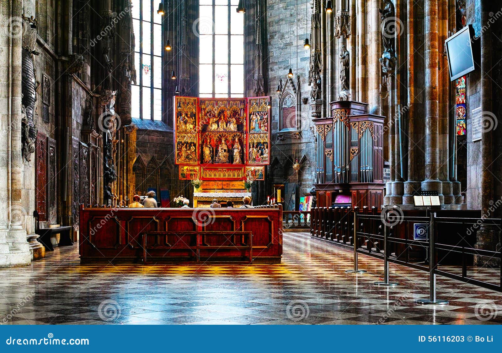 Inside of Stephansdom Cathedral Editorial Stock Photo - Image of christ ...