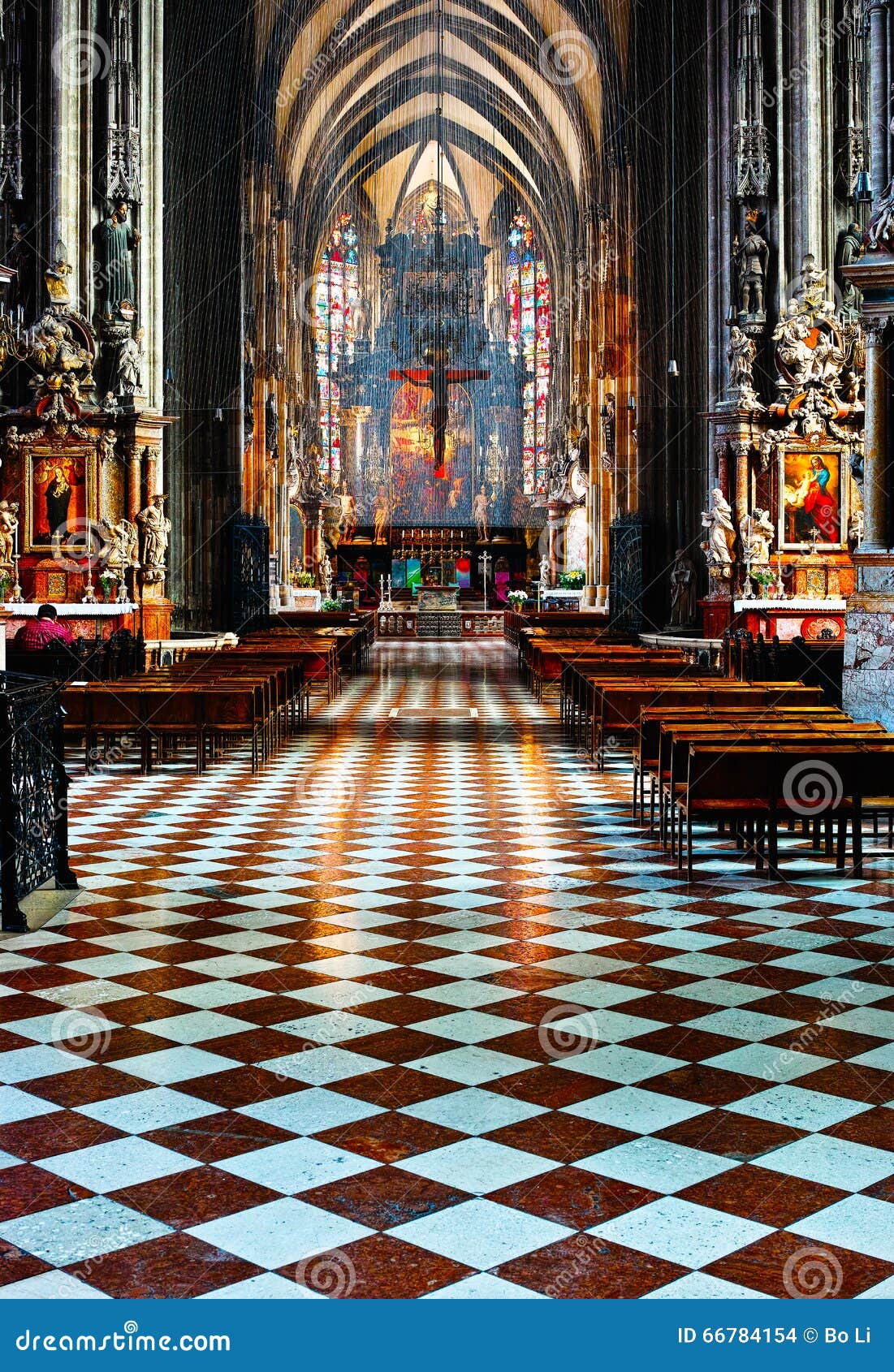 Inside of Stephansdom Cathedral Editorial Stock Image - Image of dome ...