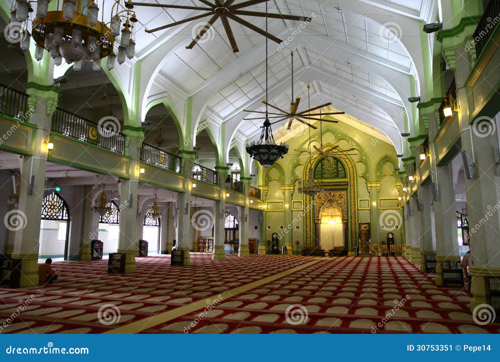 Inside Sultan Mosque stock image. Image of arab, altar - 30753351