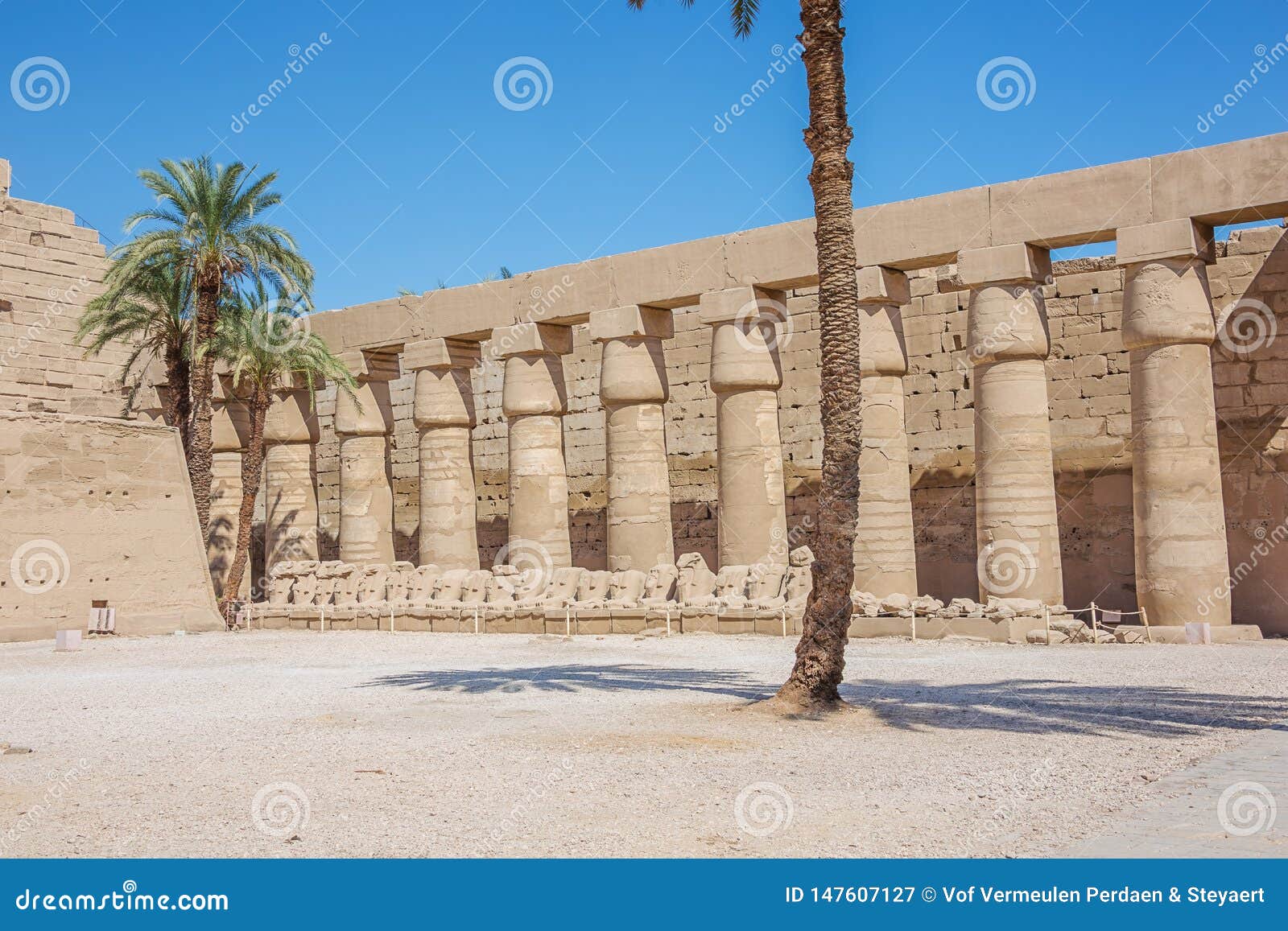 Inside the temple of Amun stock image. Image of excavation - 147607127