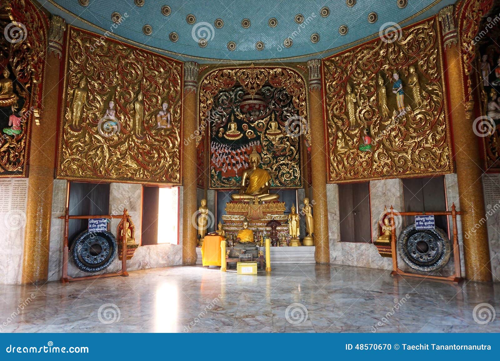 Inside Thai Buddhist Temple Stock Photo - Image of grand, oriental ...