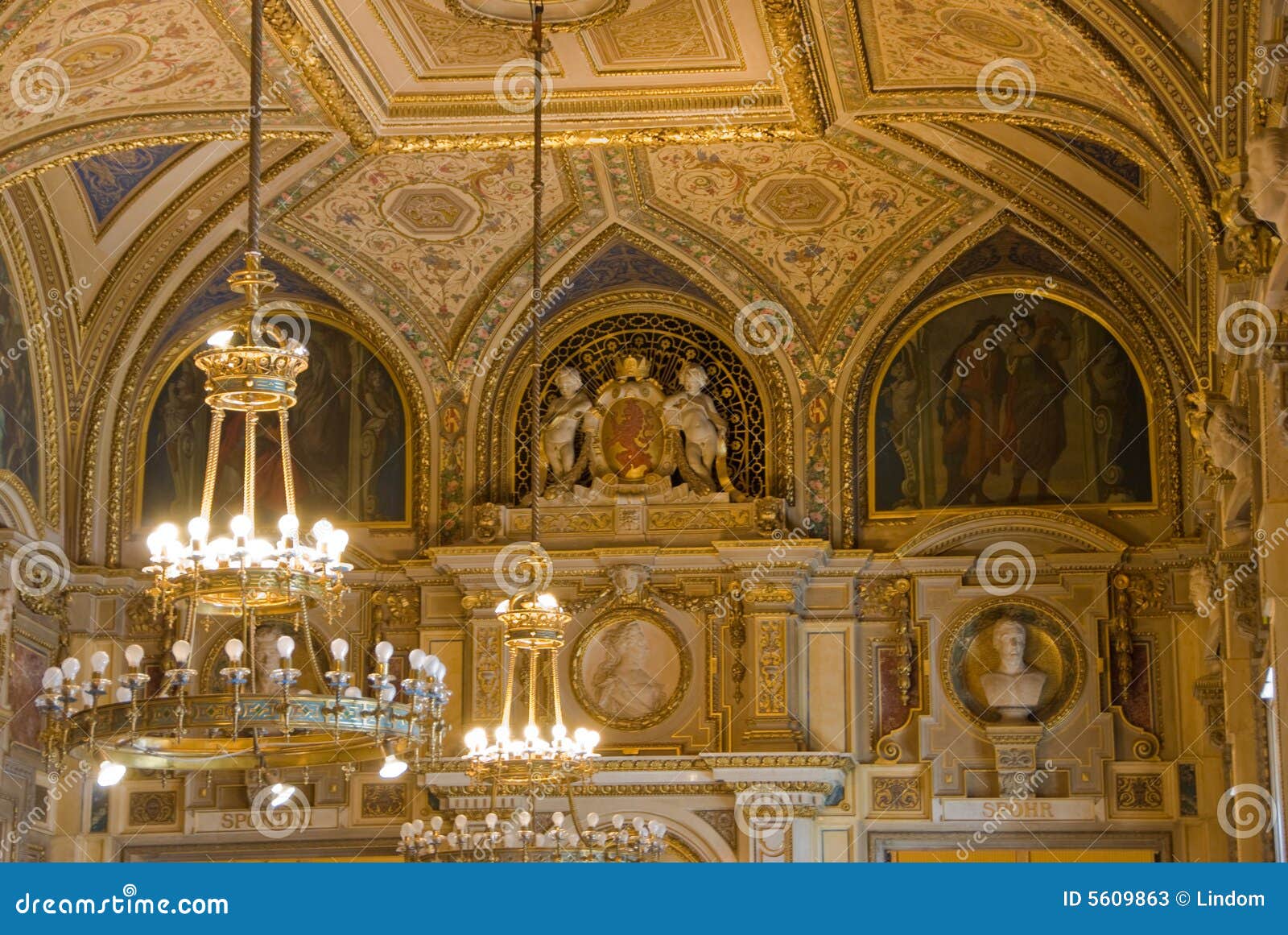 Inside Vienna Opera stock image. Image of decoration, viennese - 5609863