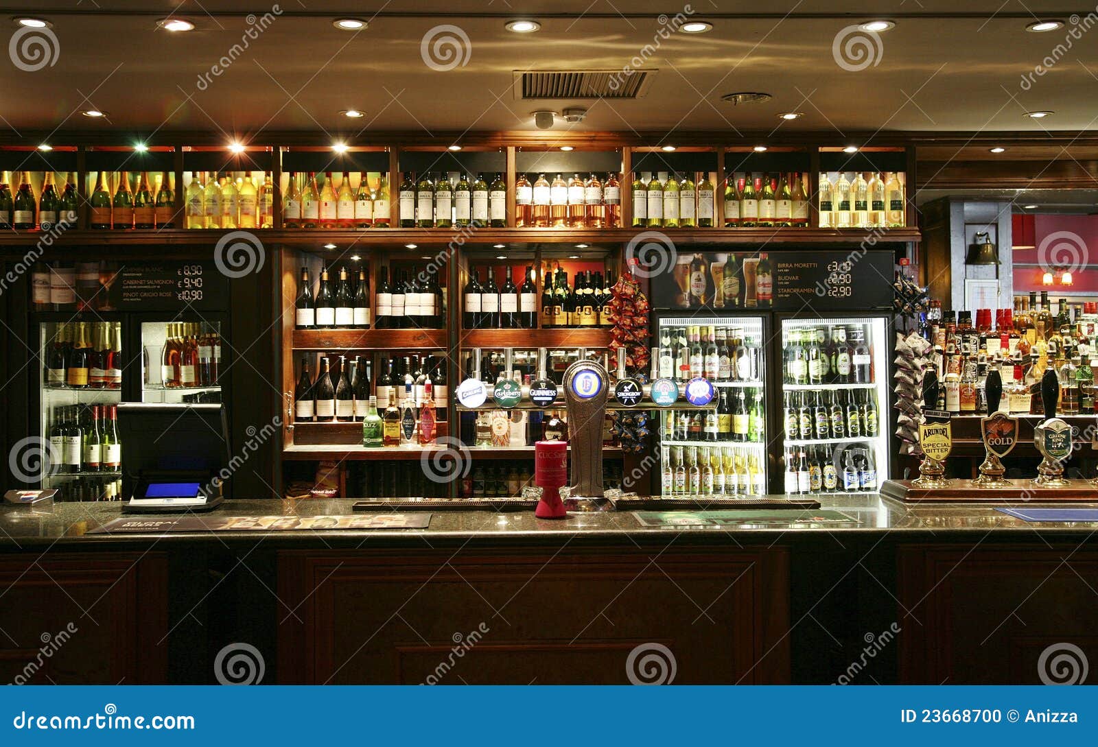 Inside View of a English Pub Editorial Image - Image of food, drink ...