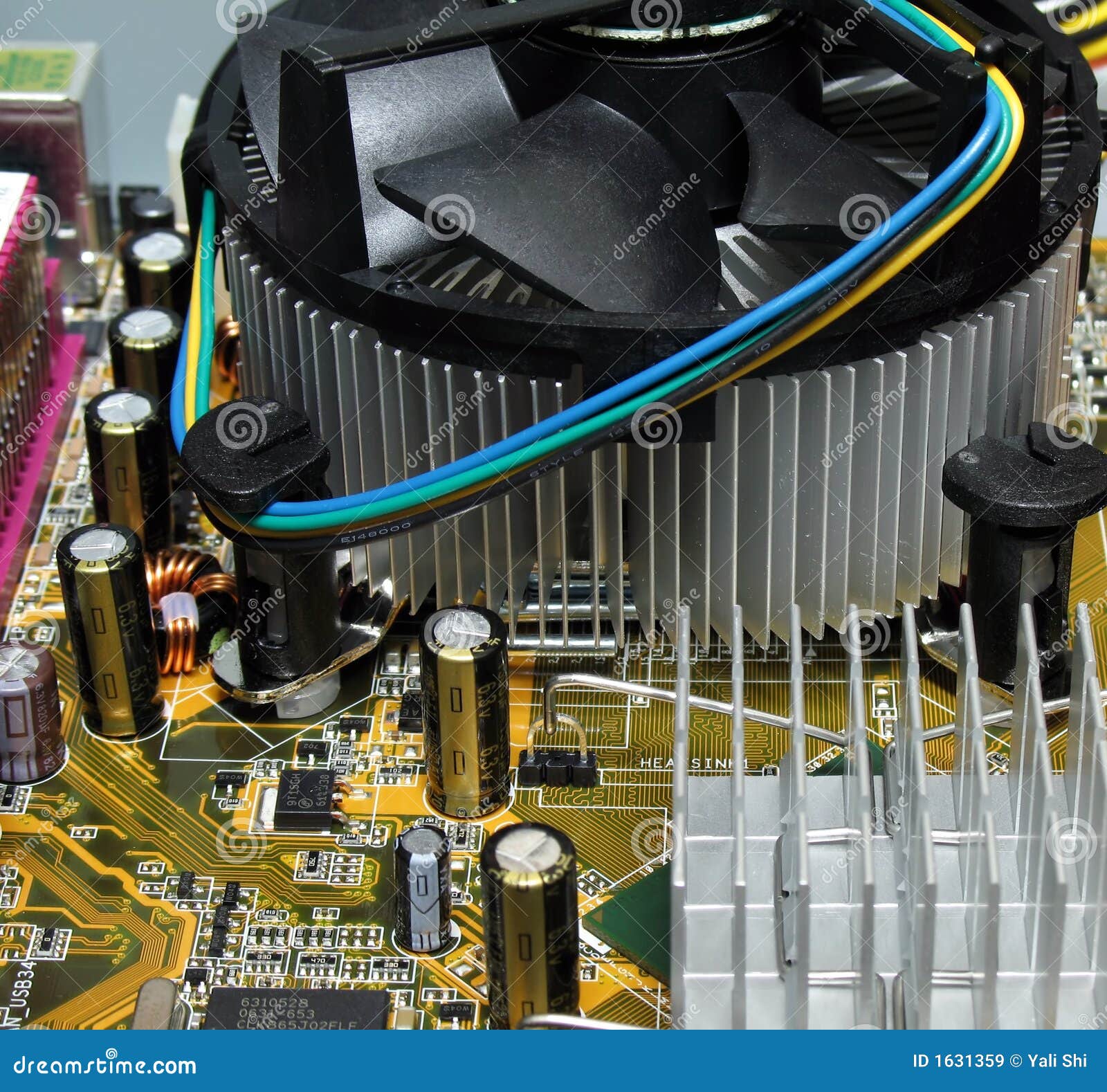 Inside View of New Computer Stock Image - Image of hardware, input: 1631359