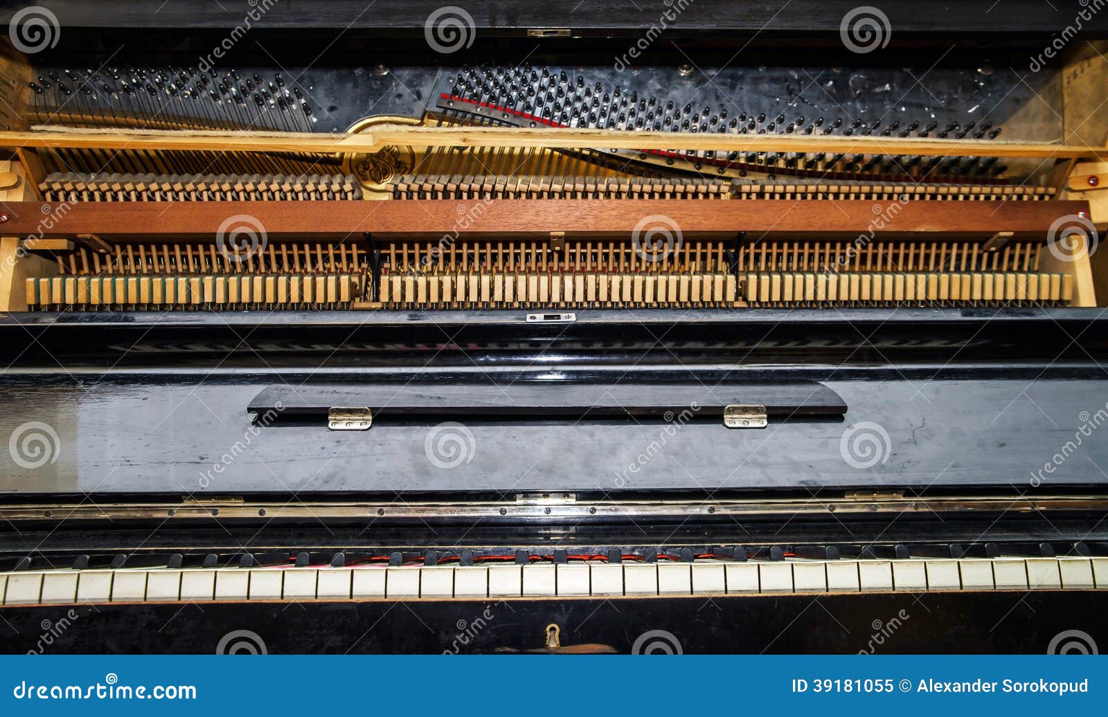 Inside View of Old Vintage Piano Stock Image - Image of screws, antique ...