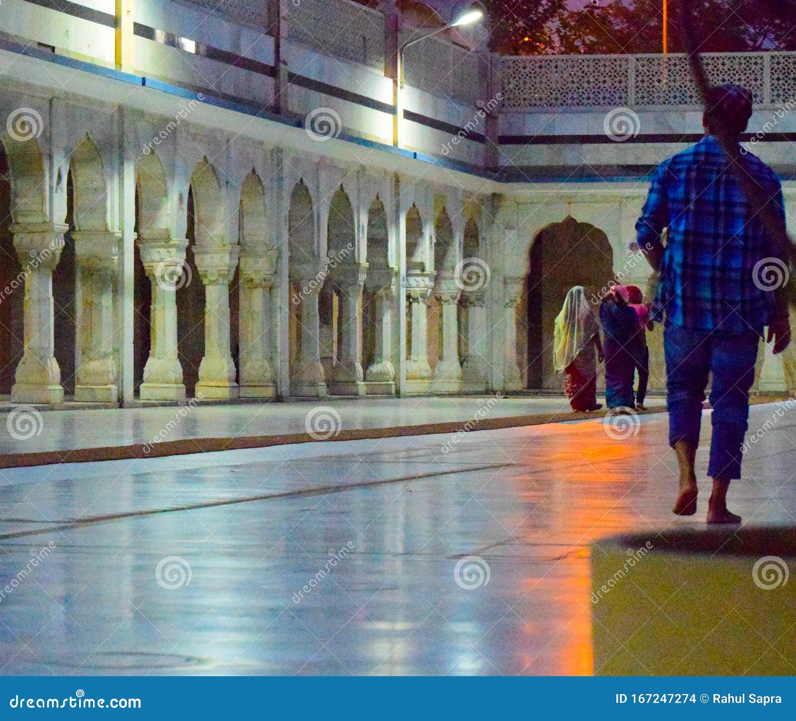 Inside View of Sikh Temple in Delhi India, Sikh Gurudwara Inside View ...