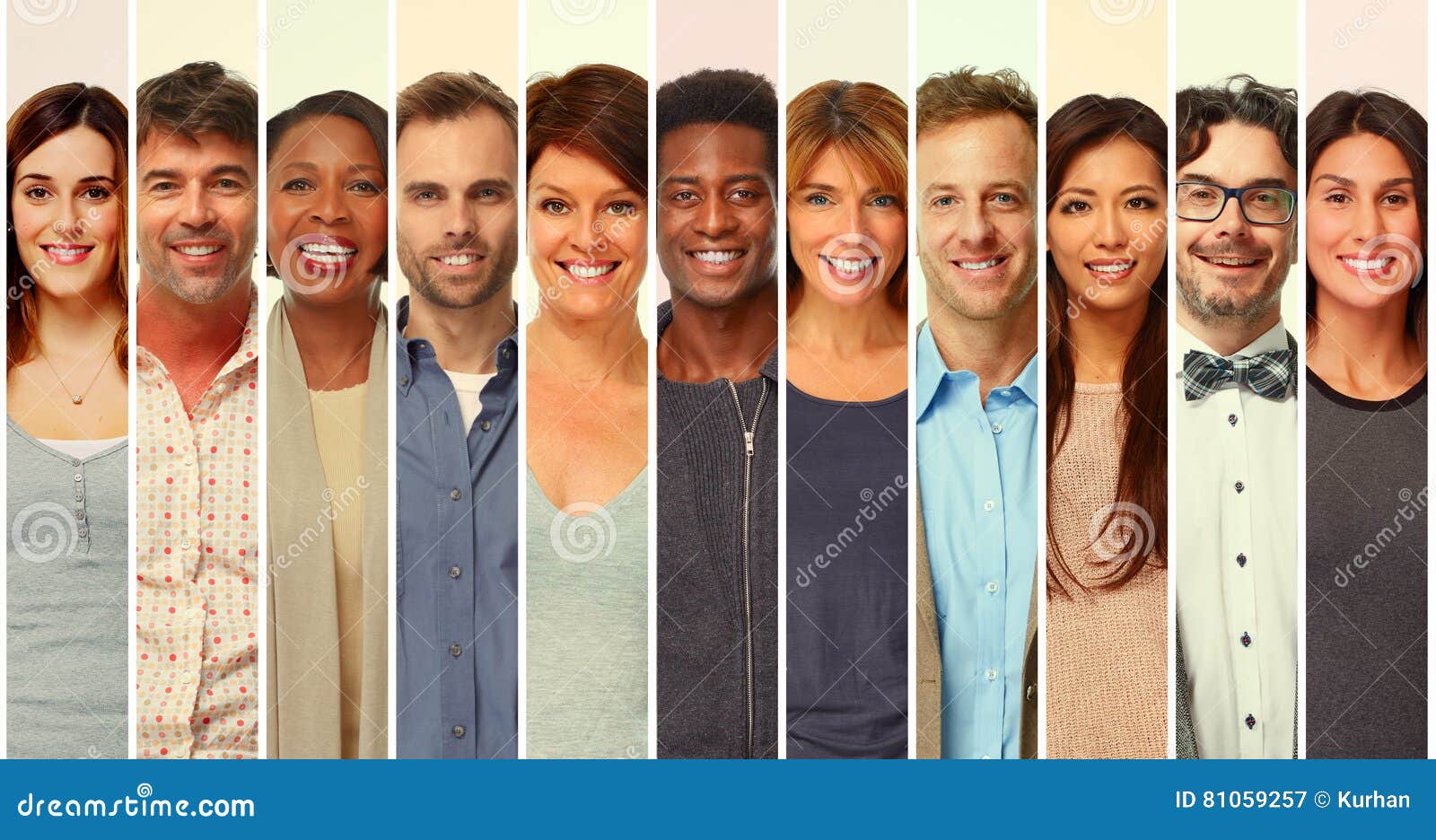 Insieme Sorridente Della Gente Immagine Stock - Immagine di bellezza ...