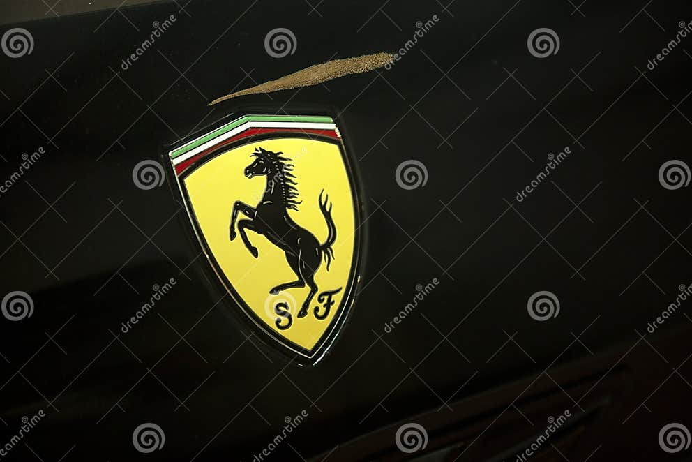 Insignia de Ferrari imagen editorial. Imagen de ferrari - 25509035