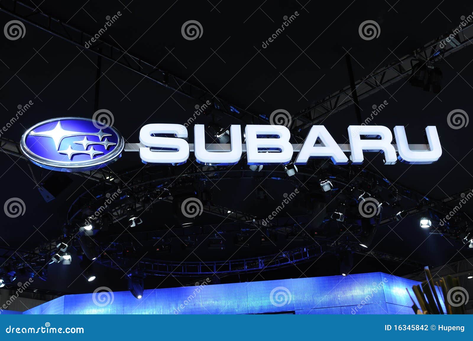 Insignia de Subaru fotografía editorial. Imagen de expositor - 16345842