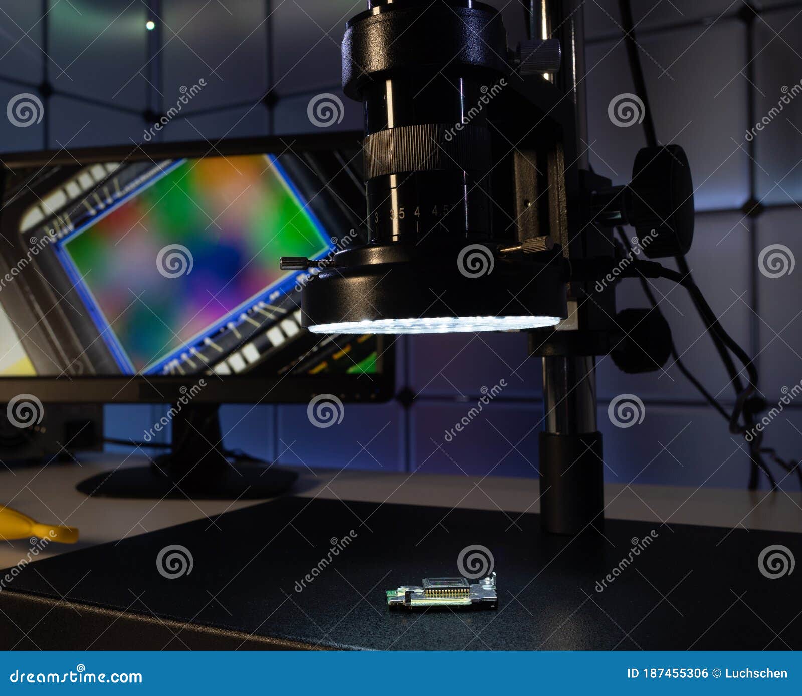 Inspection of the Quality of Silicon Chips in the Laboratory with a ...