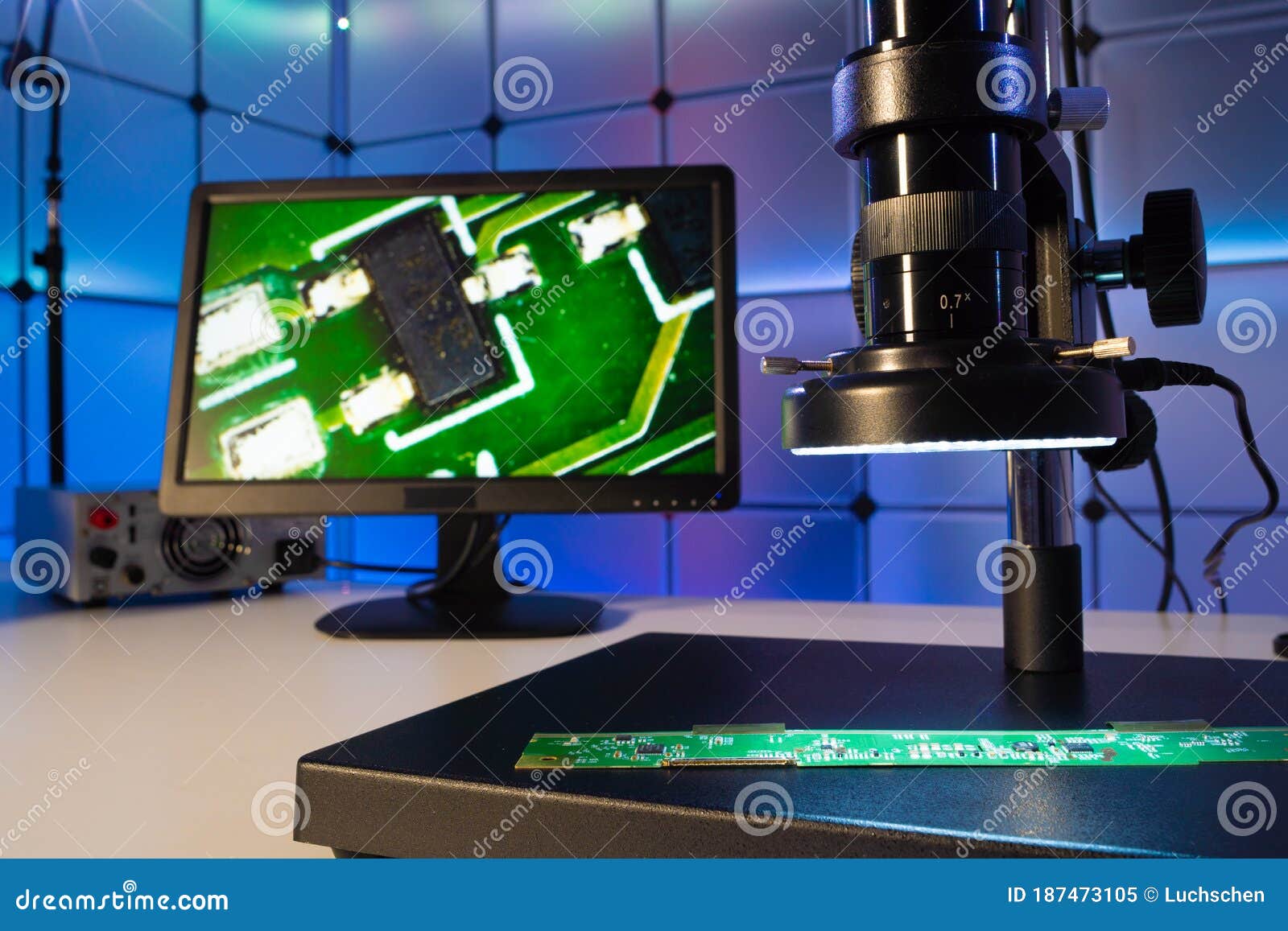 Inspection of the Quality of Silicon Chips in the Laboratory with a ...