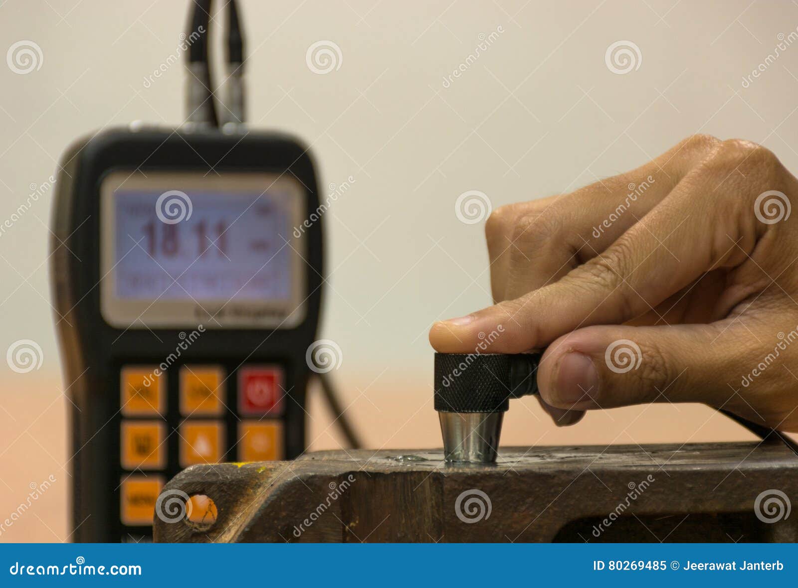 Inspection Thickness Cast Iron by Ultrasonic Thickness Test for Stock ...