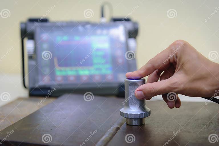 Inspector Use Ultrasonic Testing Machine for Inspection Defect I Stock ...