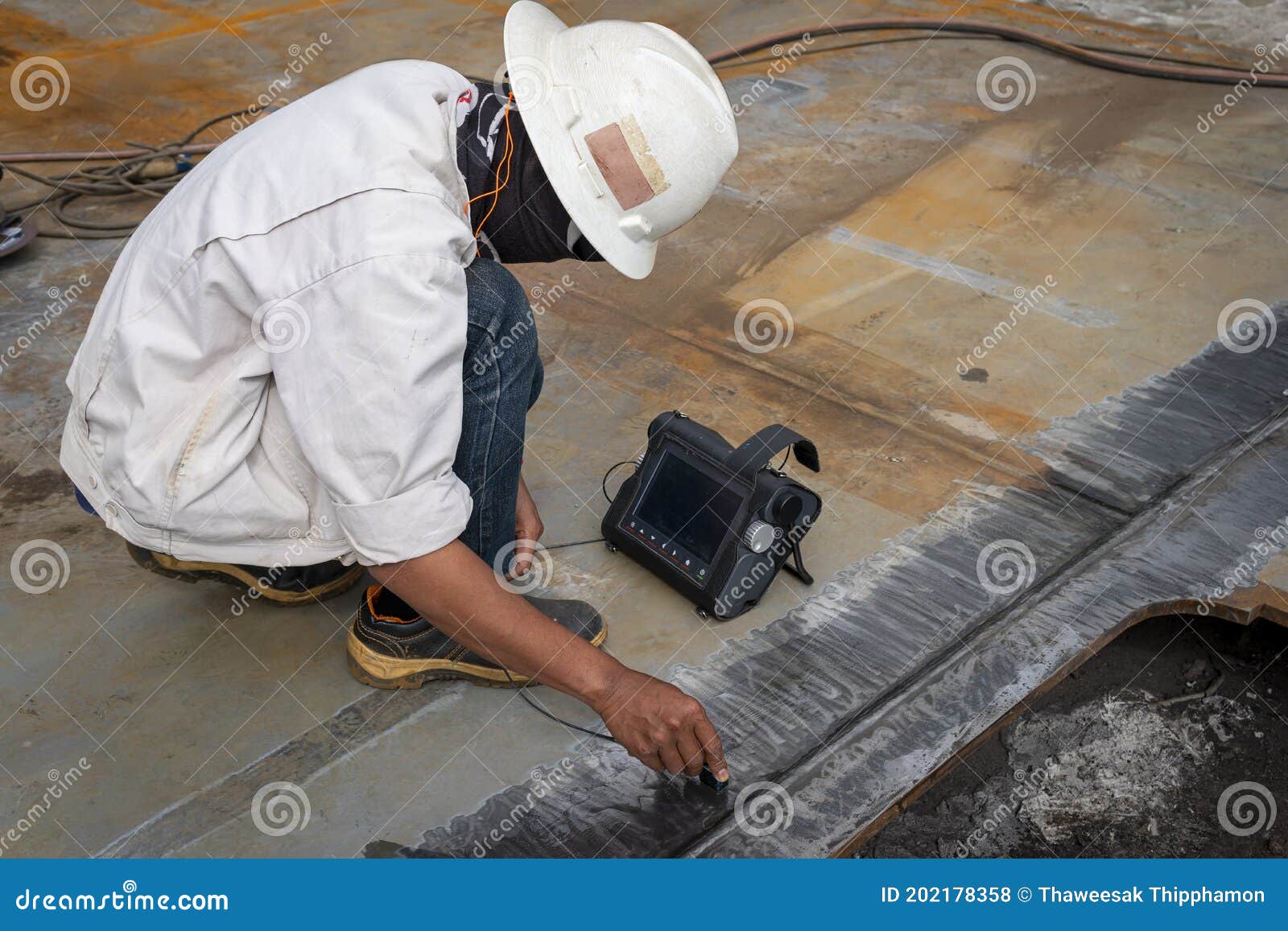 Checking Defect In Welded With Process Magnetic Particle Testing& X28 ...