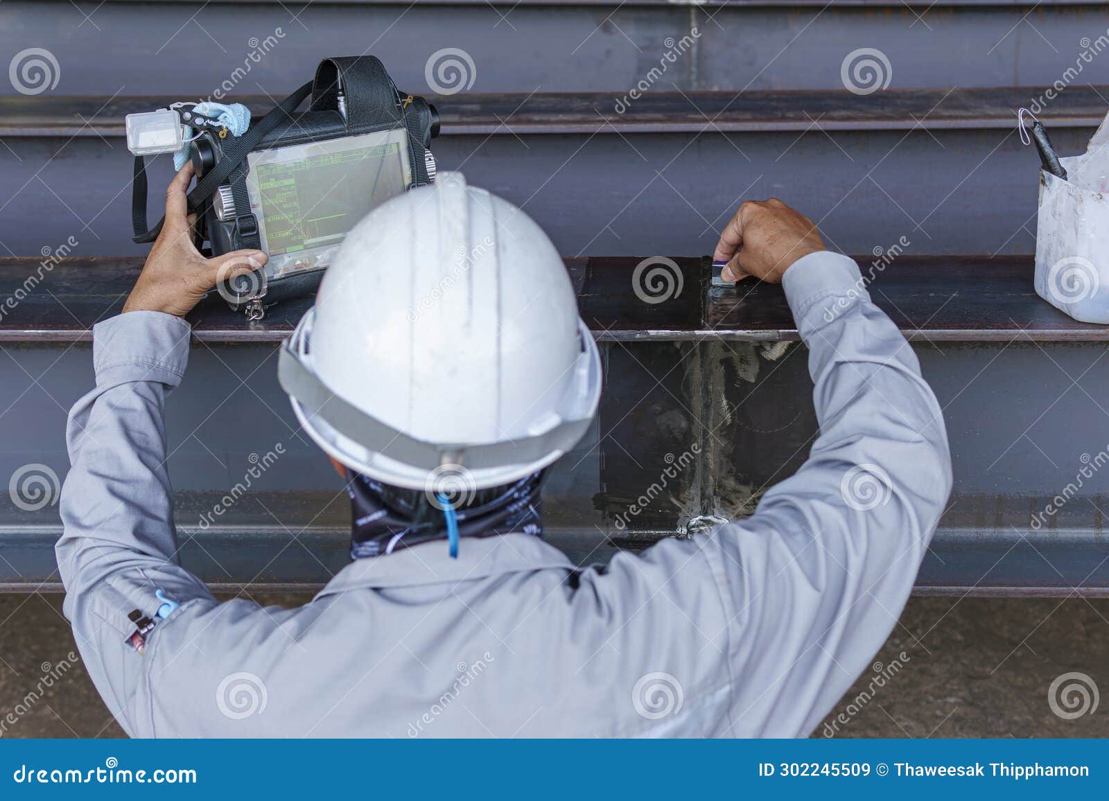 Inspectors are Inspection Defects in Welded Steel H-beam Add Joints ...