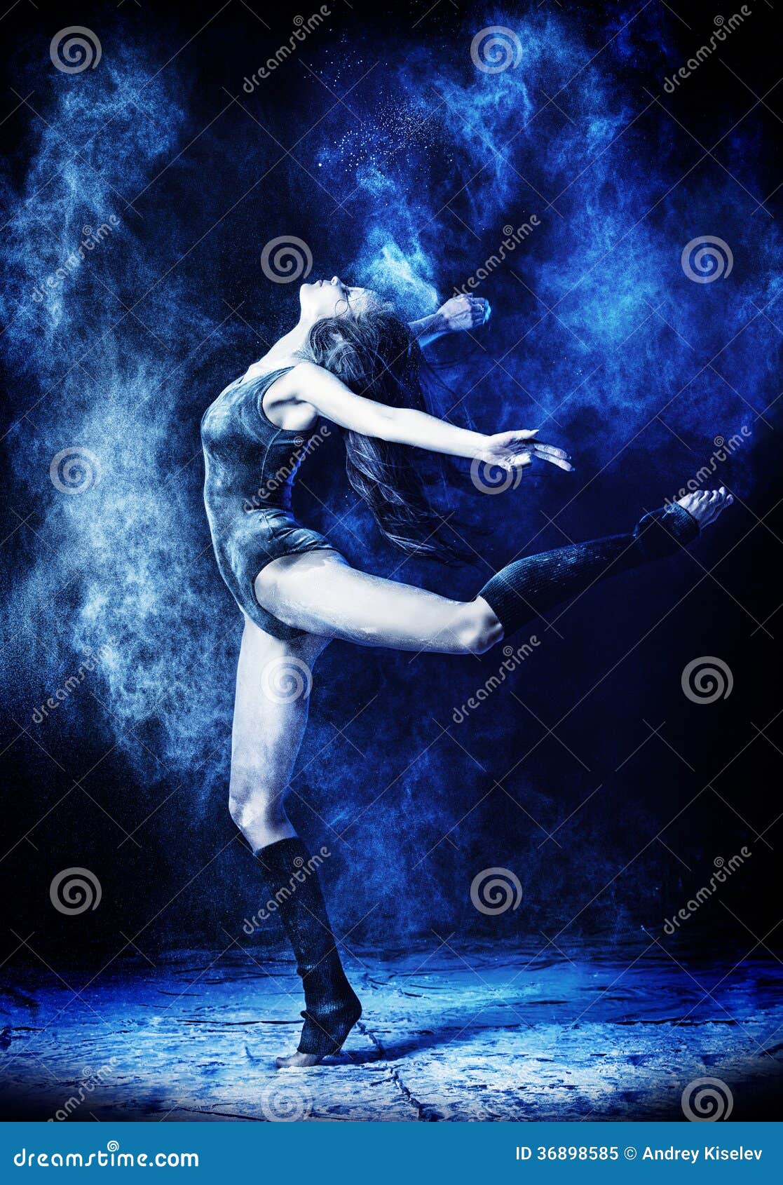 Inspiration de poudre image stock. Image du flexibilité - 36898585