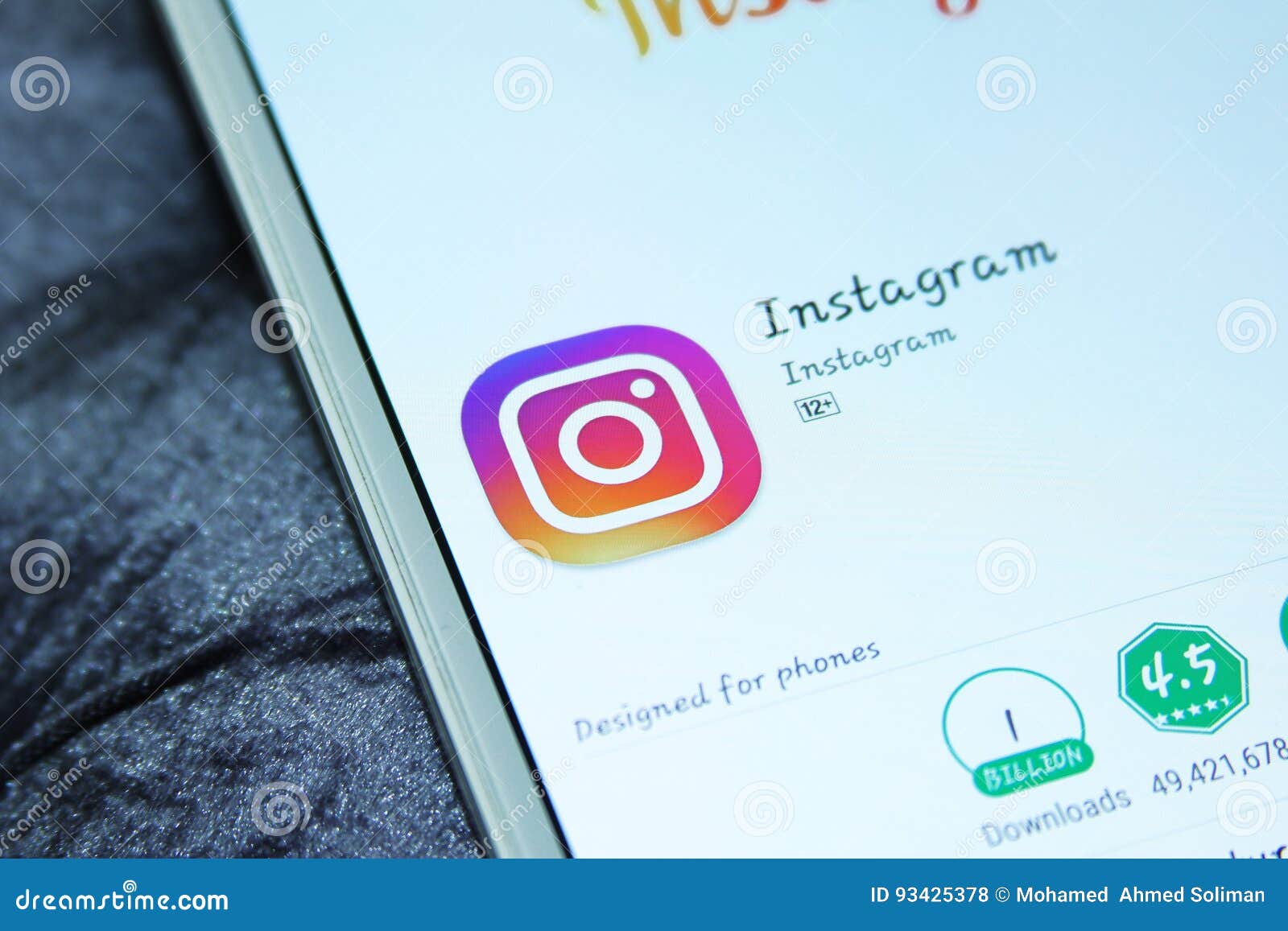 Instagram mobile app editorial stock photo. Image of play - 93425378