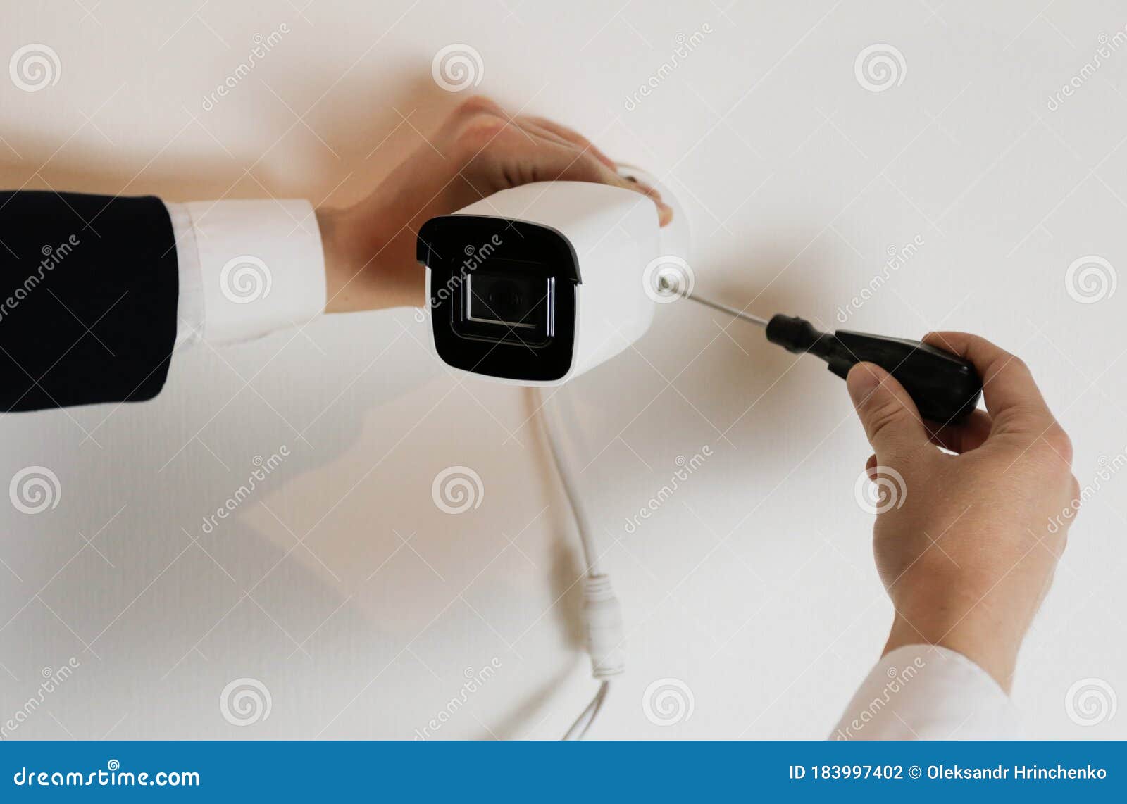 Installation of CCTV Camera for Home Security. Videcam, Smart Home ...