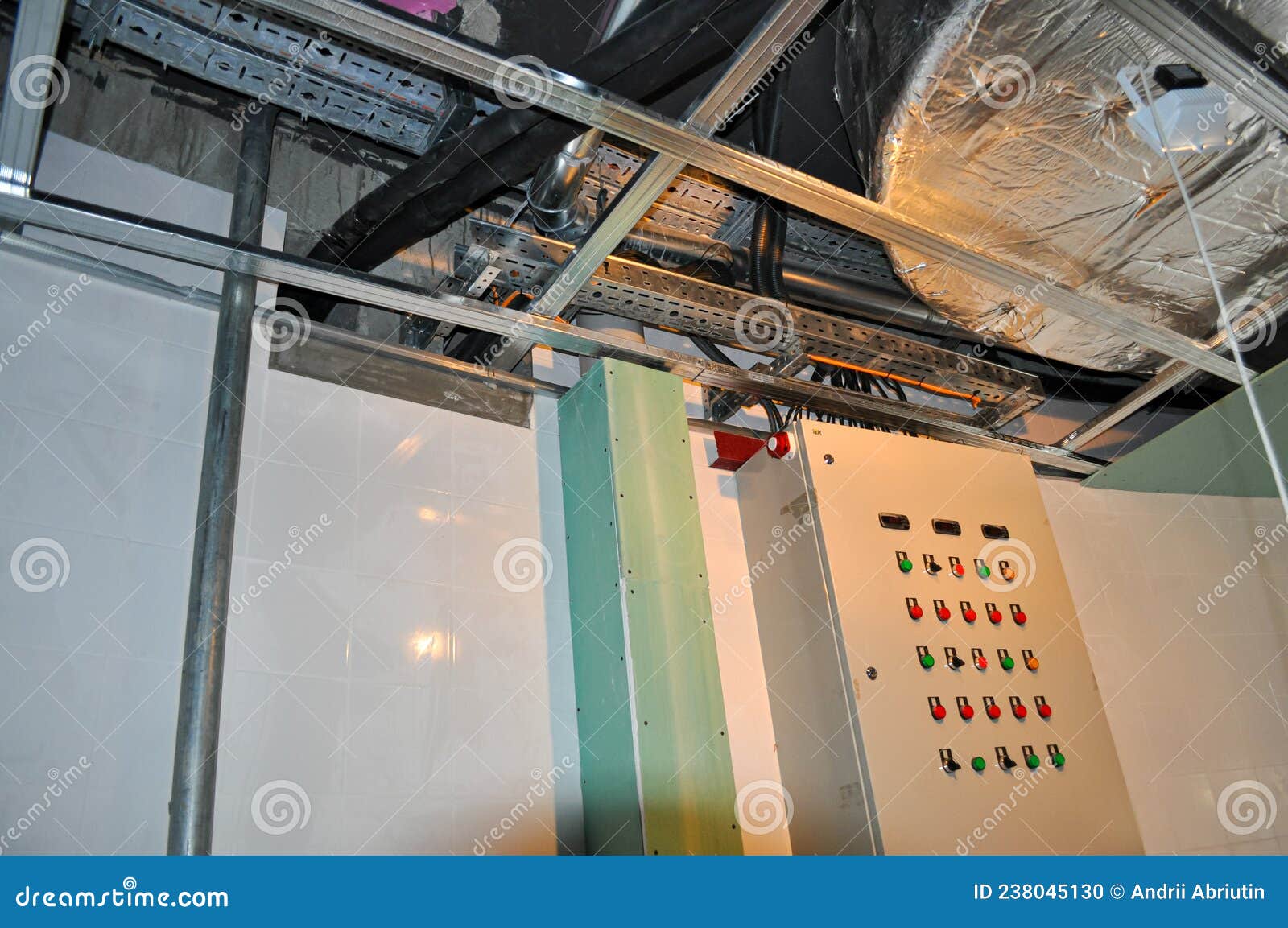 Installation of a False Ceiling in a Restaurant, with an Air Duct ...