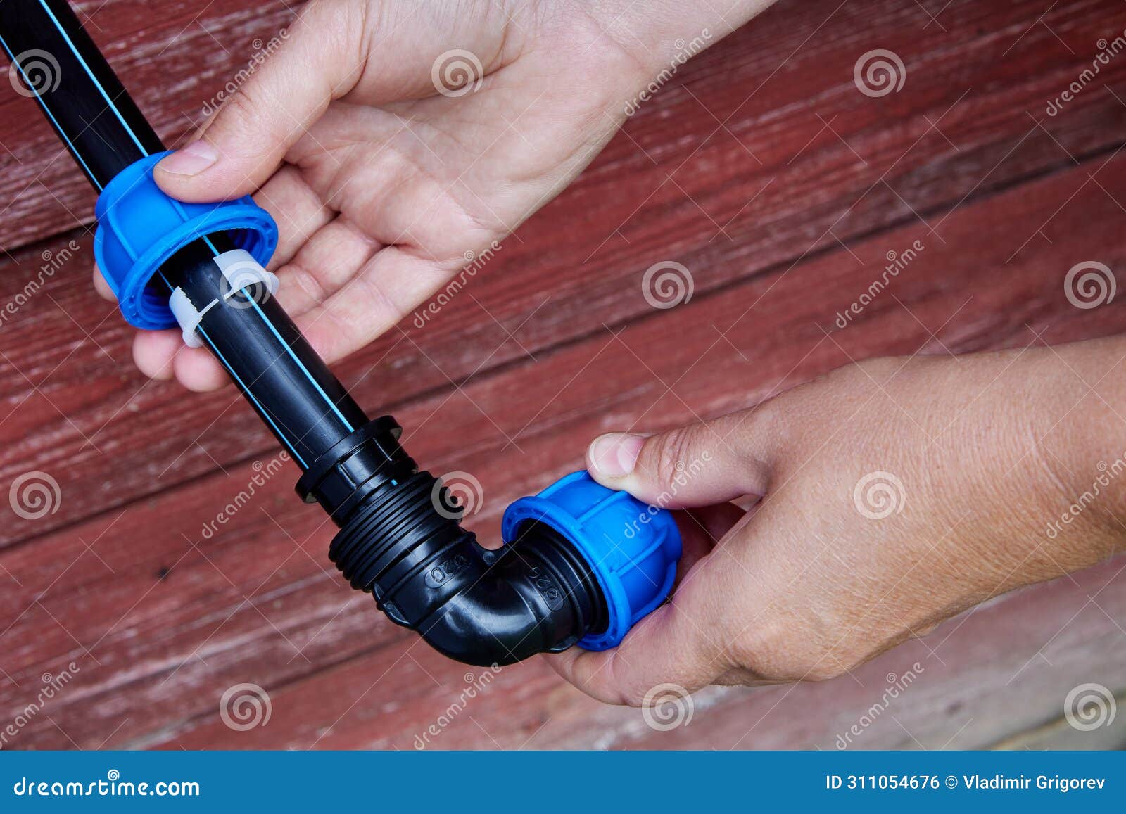 Corner Fitting Mechanism with Collet Type Compression Clamp is Used ...