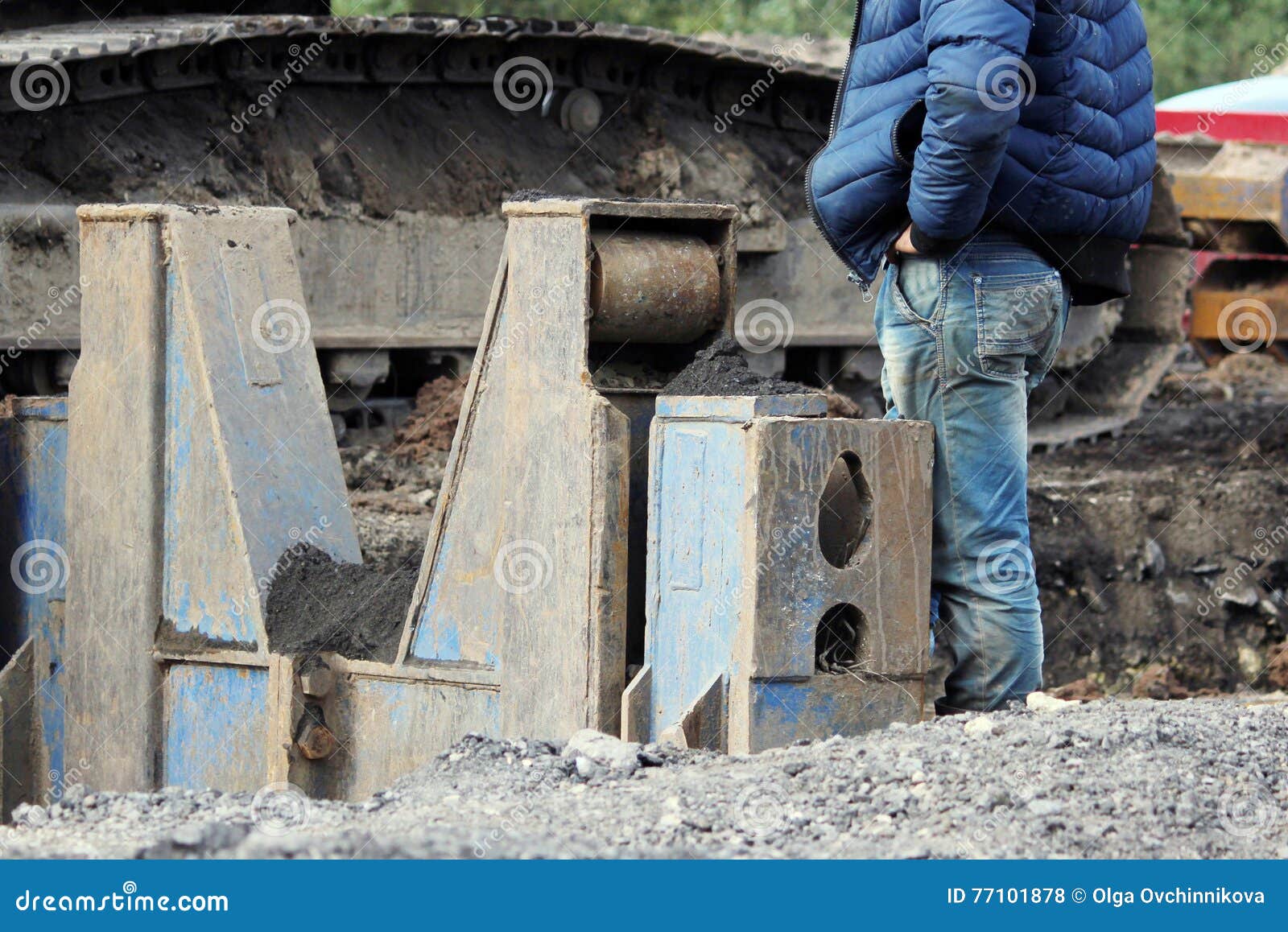 Installation of Metal Structures - Immediate Support for Draining Soil ...