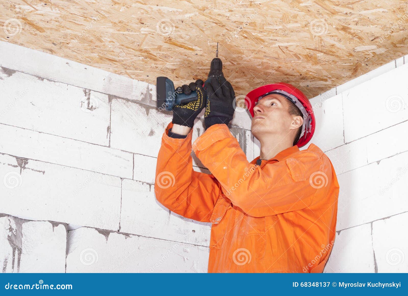 Installation of OSB stock image. Image of built, frame - 68348137