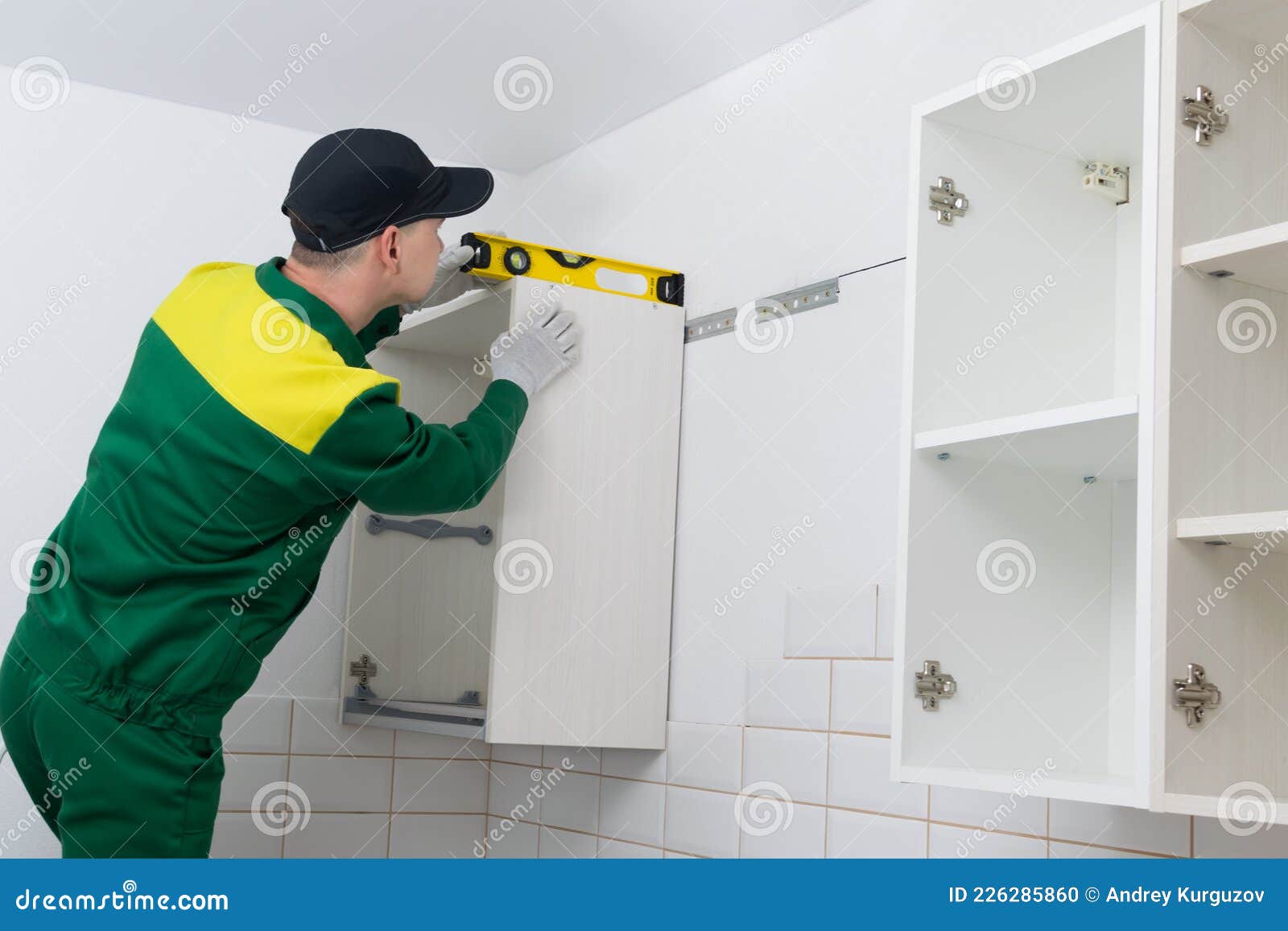 The Installation Wizard, Kitchen Storage Systems, Sets the Correct ...
