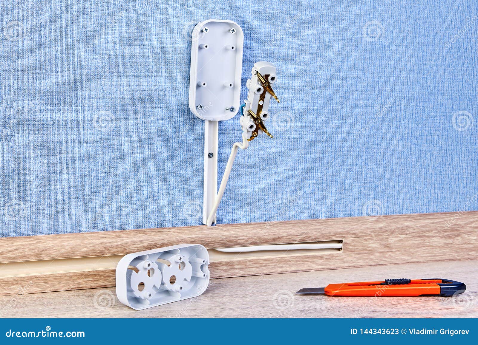 Installing Plinth At Corner Of Room Stock Photography | CartoonDealer ...