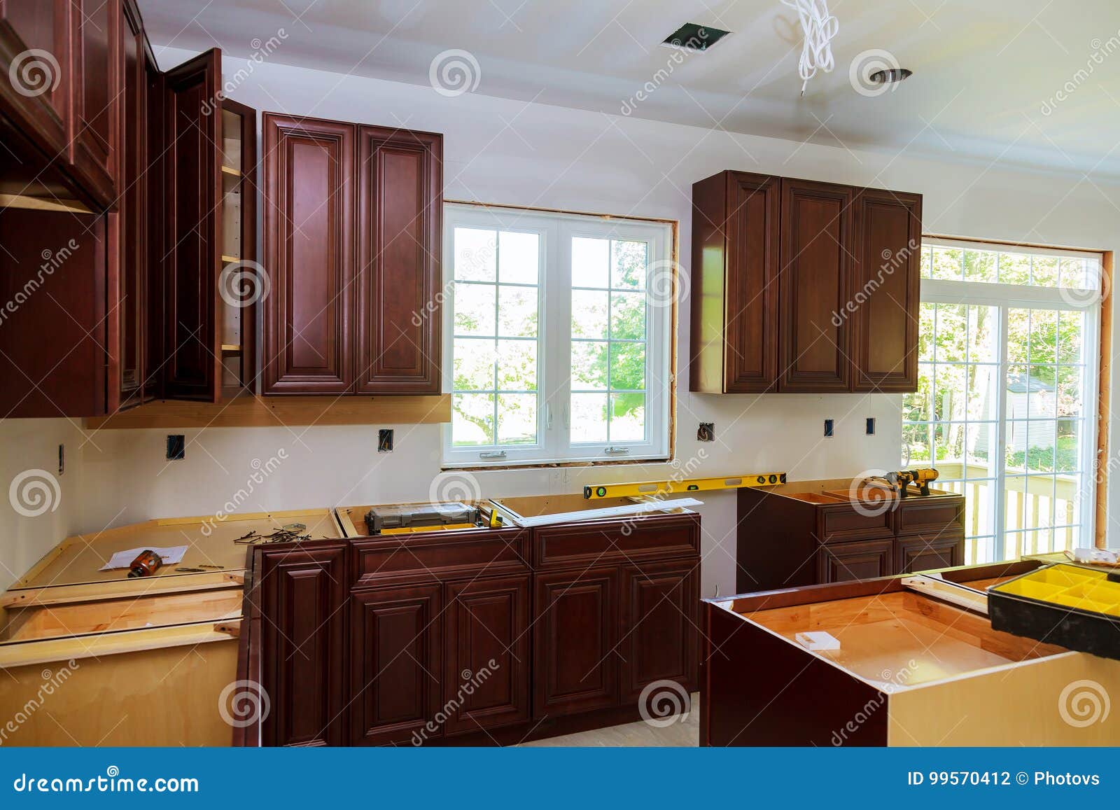 Installing New Induction Hob in Modern Kitchen Stock Photo - Image of ... Installing New Induction Hob in Modern Kitchen Stock Photo - Image of ...