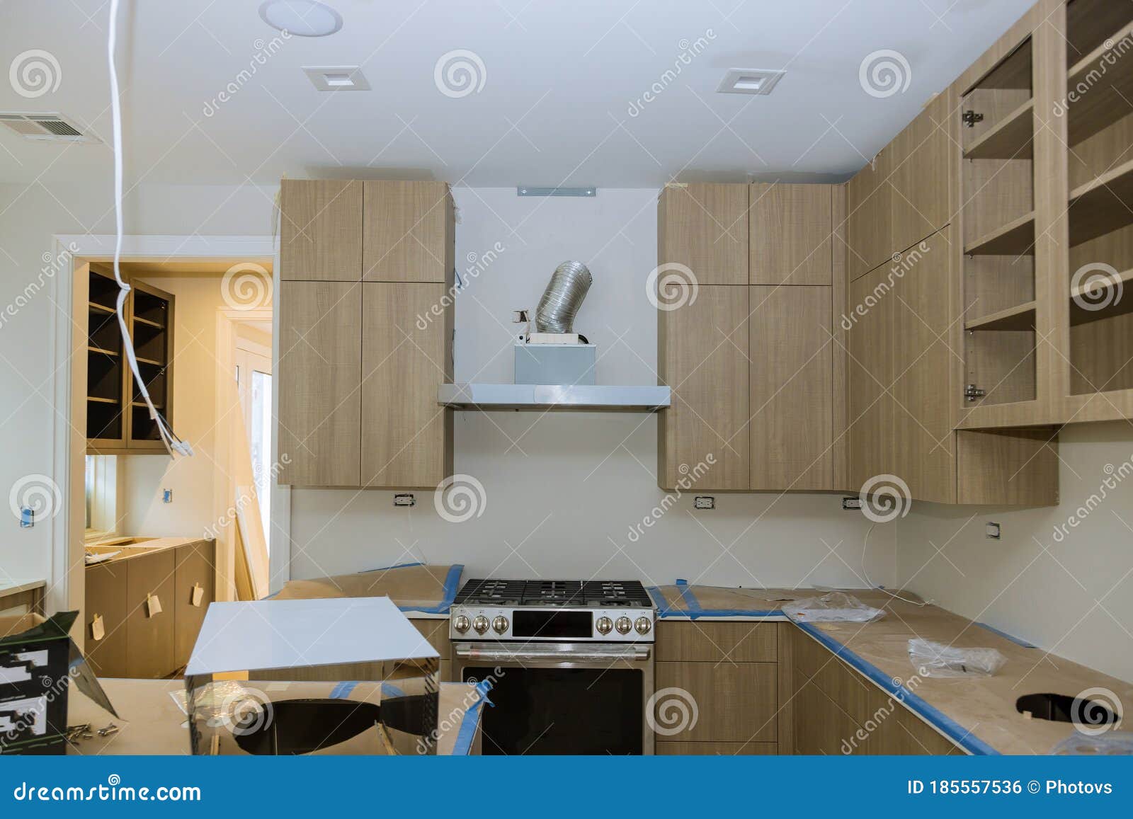 Installing New Modern Kitchen of Preparing To Custom Installation ...