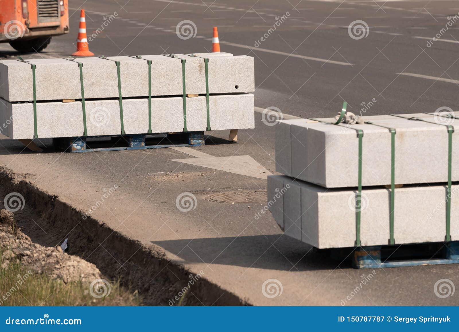 Installing Pavement Curb Level and Rubber Hammers Stock Image - Image ...